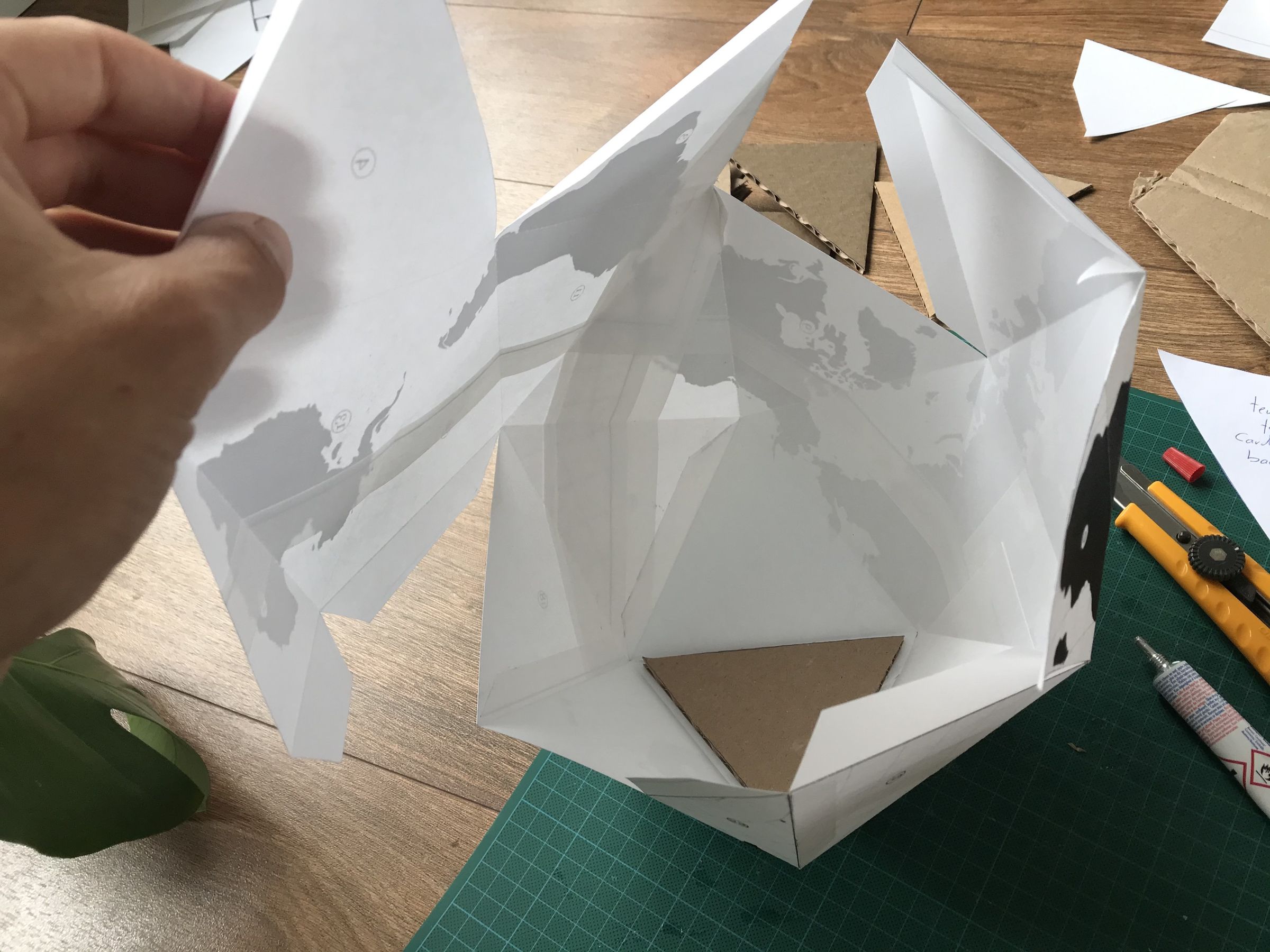 Easy Paper Desk World Globe to Highlight All Your Travel Destinations ...