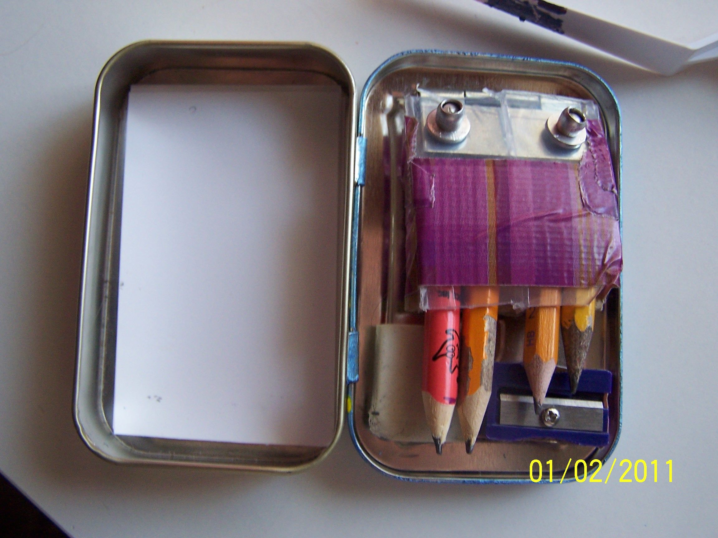 Portable Art Box : 6 Steps - Instructables