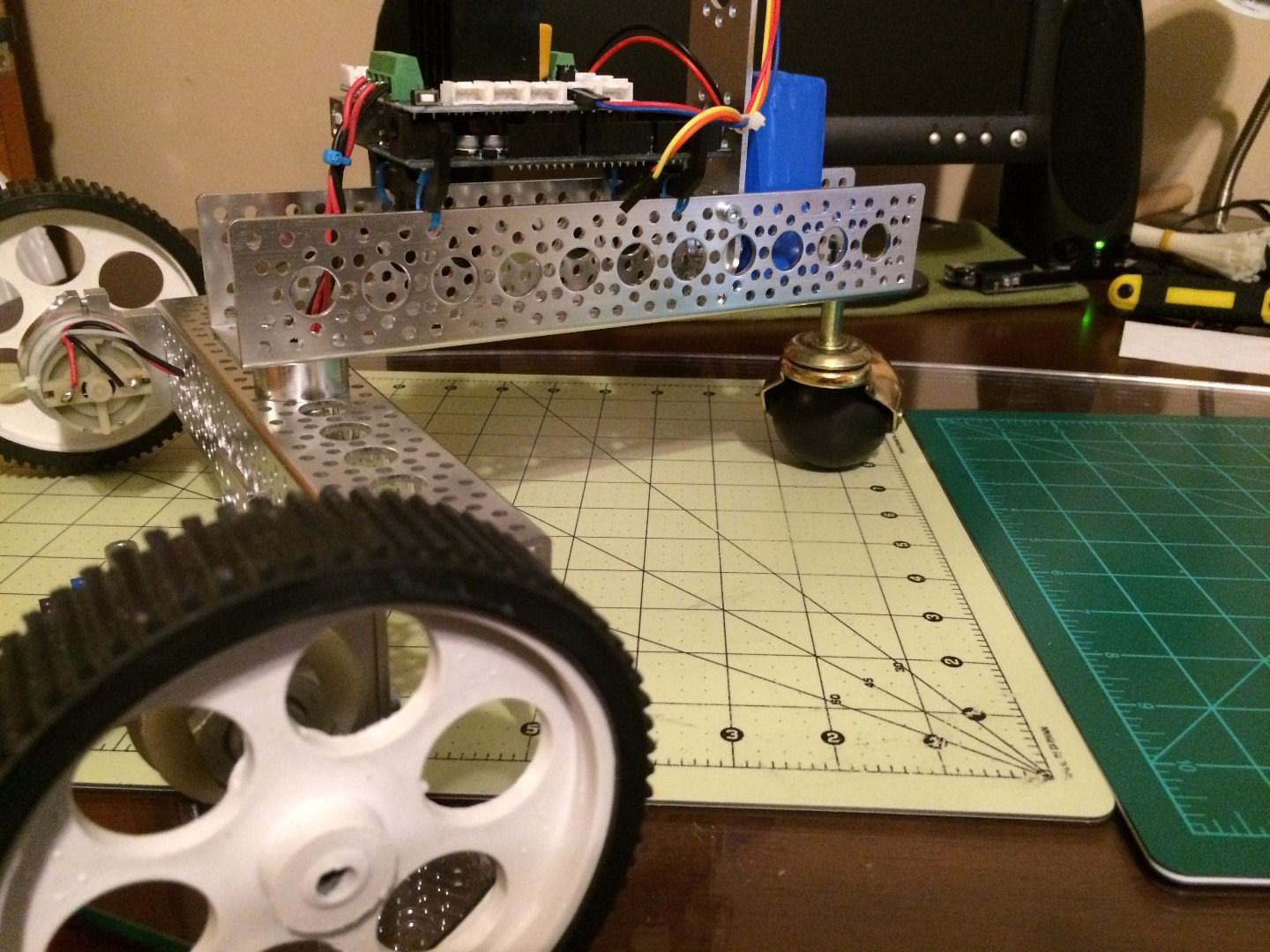 Build a Modular Robot Chassis Using Actobotics : 13 Steps (with Pictures) - Instructables