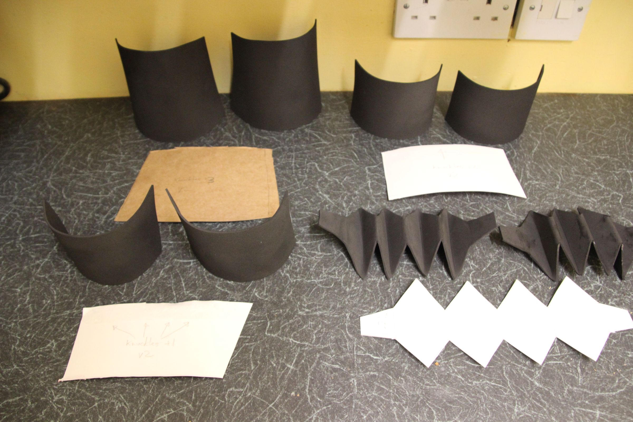 Ring Wraith Gauntlets : 9 Steps (with Pictures) - Instructables