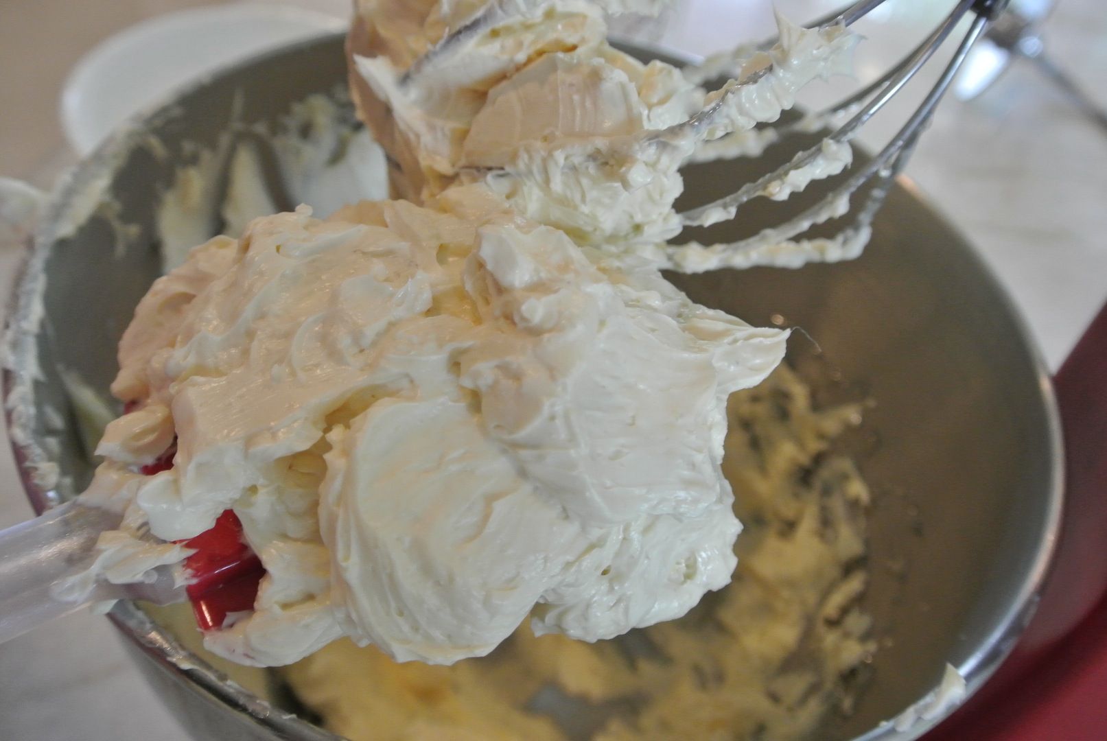 Buttercream 101 : 7 Steps (with Pictures) - Instructables