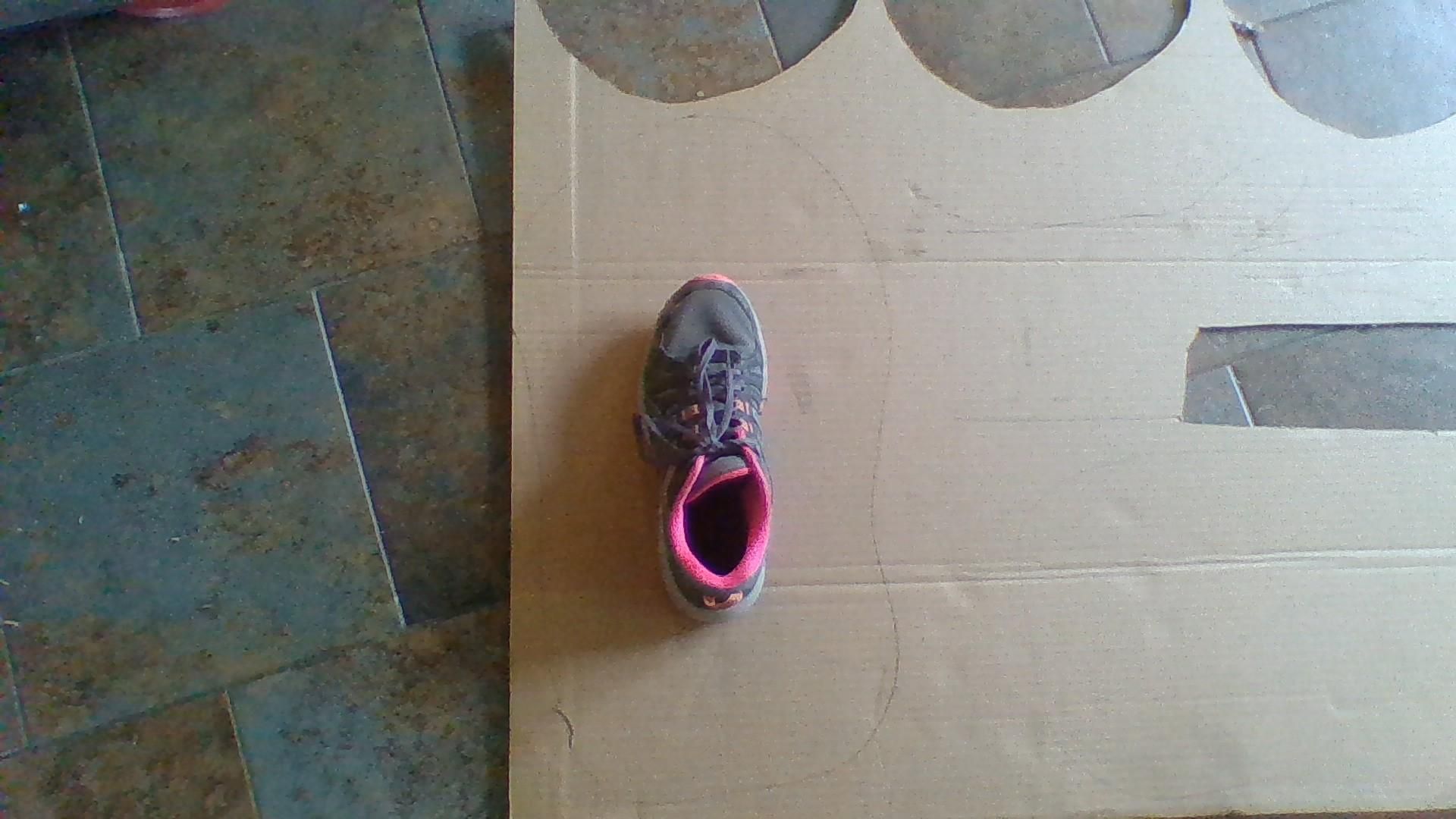 Cardboard Boots(big.) : 9 Steps - Instructables