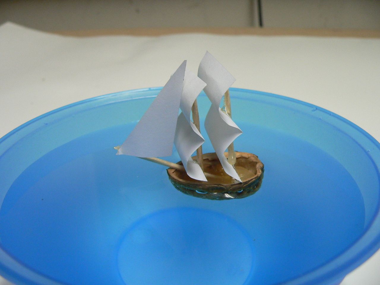 Sailboat (in) From a Nutshell : 5 Steps (with Pictures) - Instructables