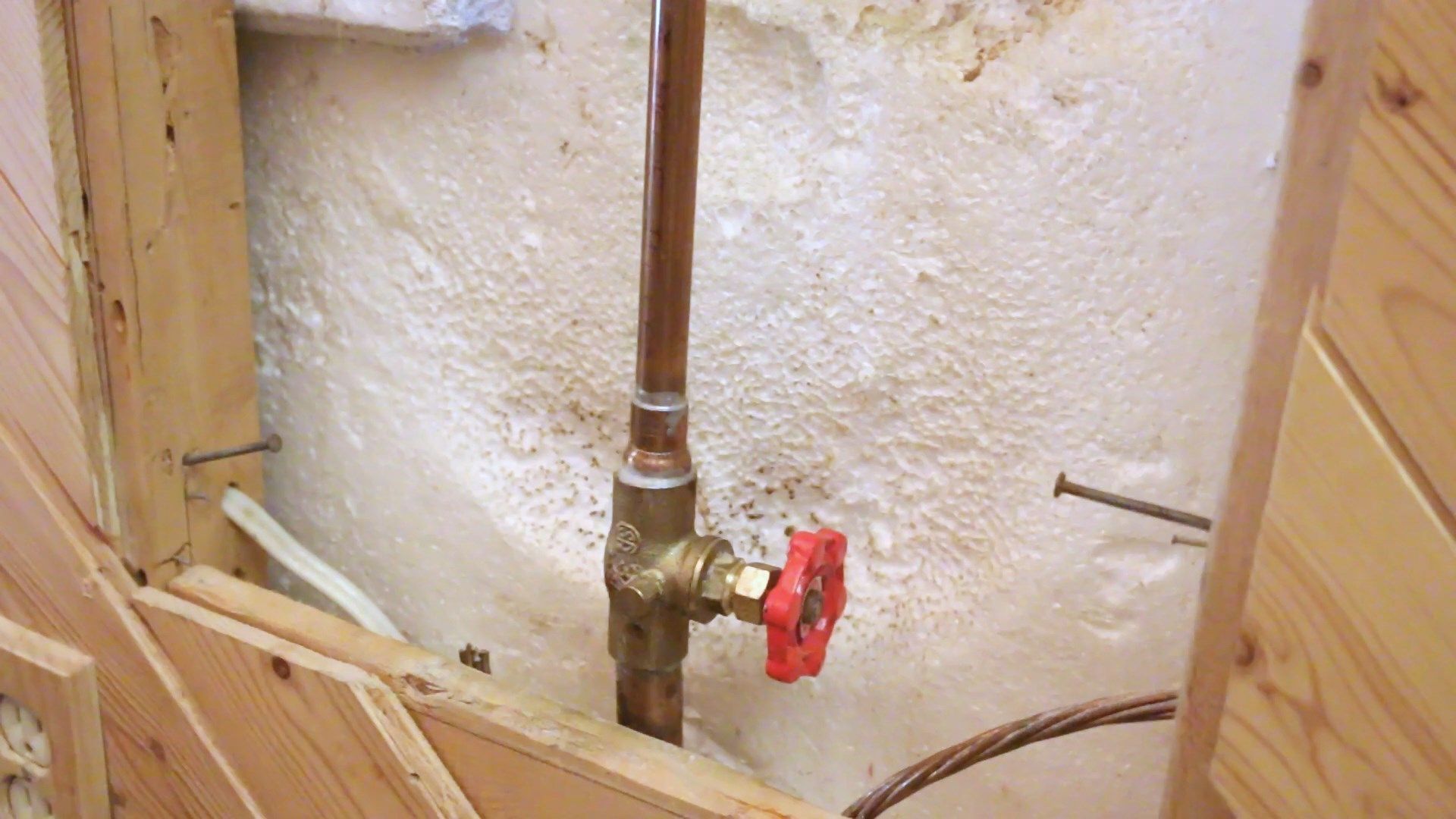 How to Connect a Water Line to Your Refrigerator : 7 Steps (with ...