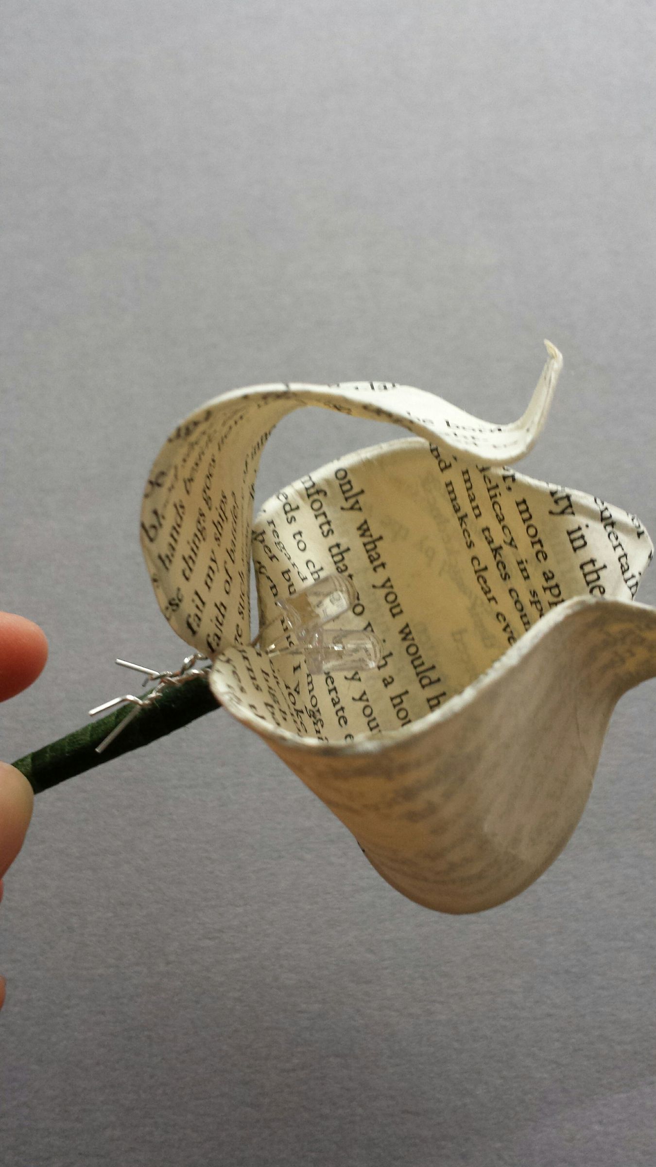 Light-up Literary Flower : 7 Steps - Instructables