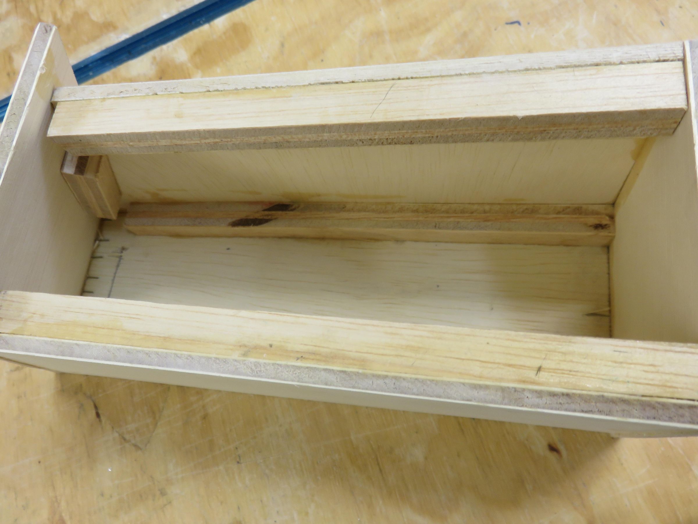 Add Camera and Lights to a Bluebird Nesting Box : 7 Steps - Instructables