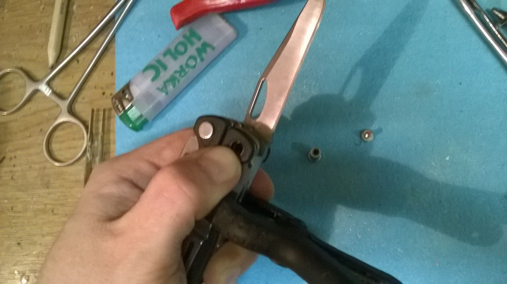 Leatherman Charge UK Legal - Disable Liner Lock (with Pictures ...