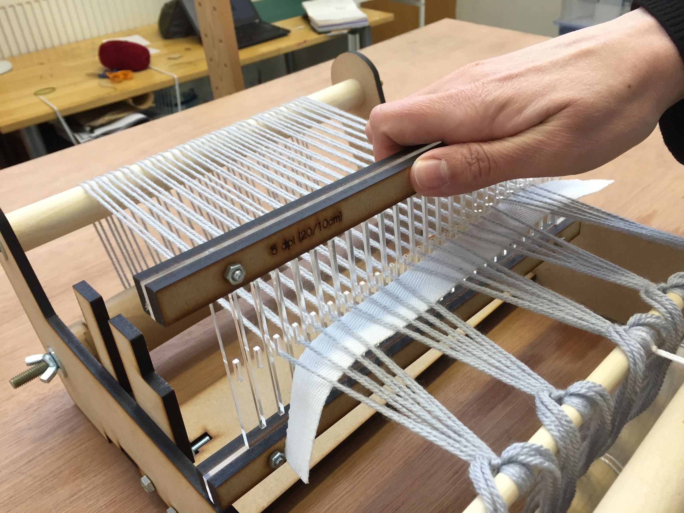 DIY Laser Cut Rigid Heddle Loom - Part 2: Weaving With the Rigid Heddle ...
