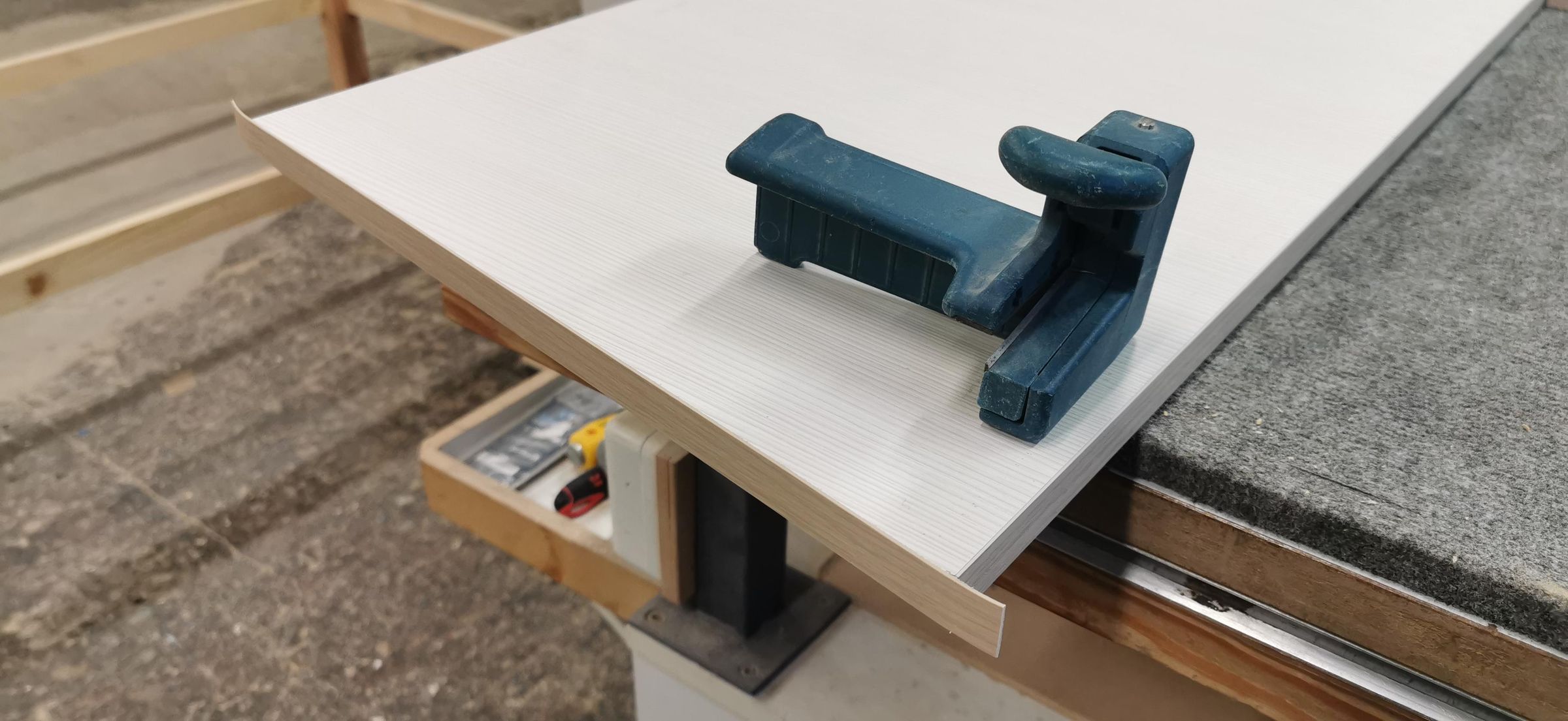 Particleboard Desk : 14 Steps (with Pictures) - Instructables