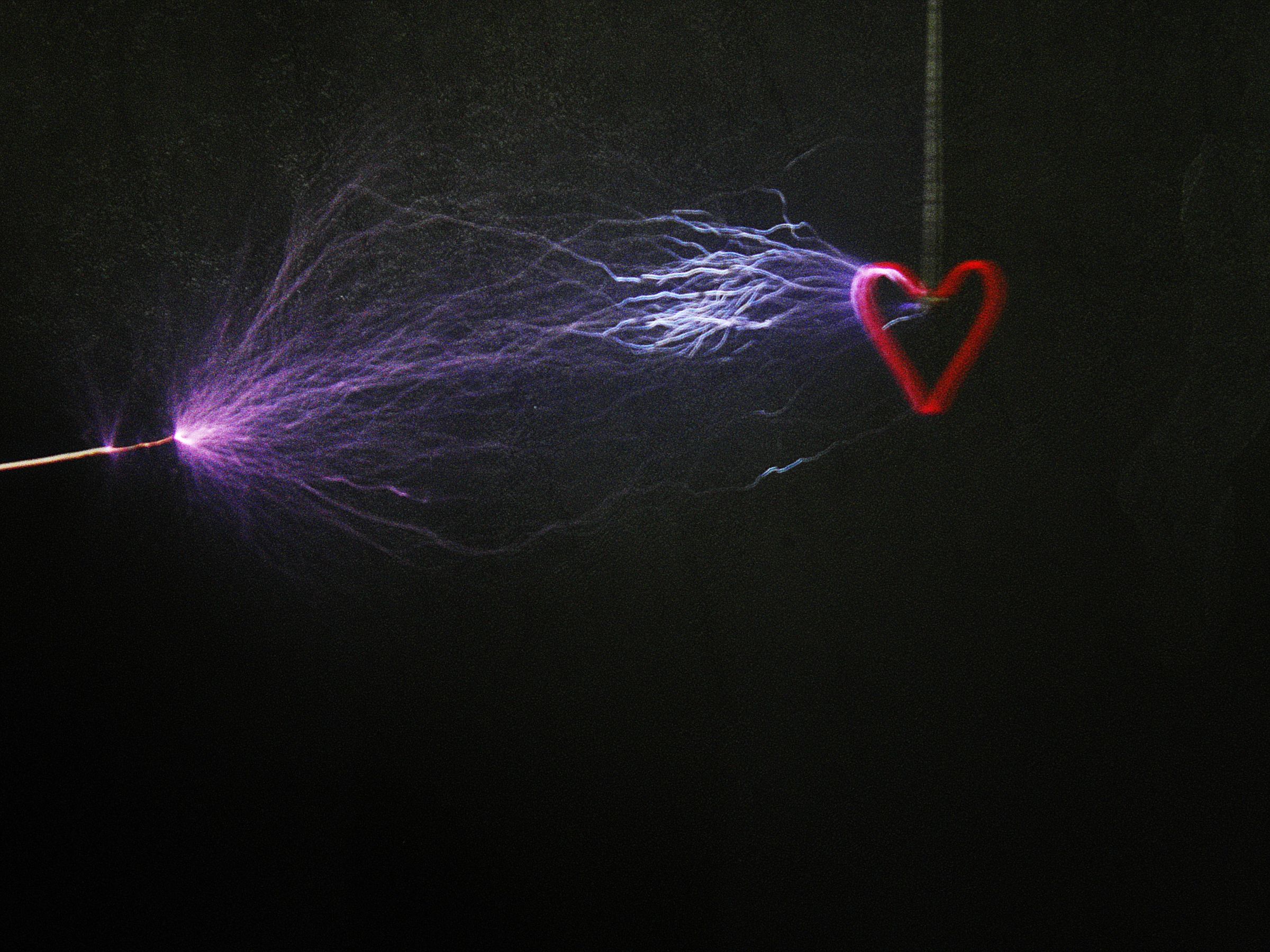 How to Build a Spark Gap Tesla Coil (SGTC) : 10 Steps (with Pictures ...