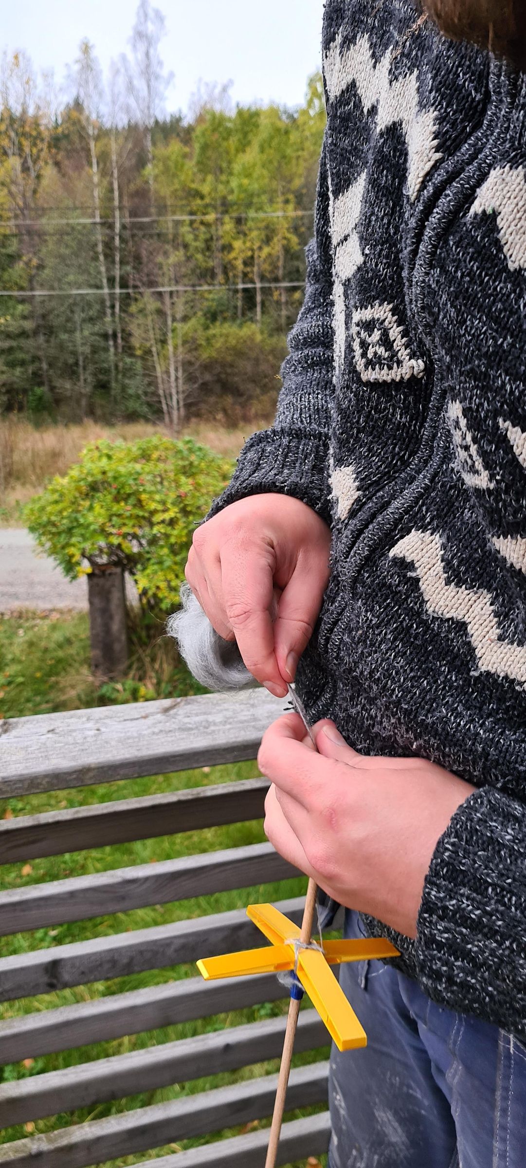 Spinning Yarn With a Turkish Spindle for Beginners : 7 Steps ...