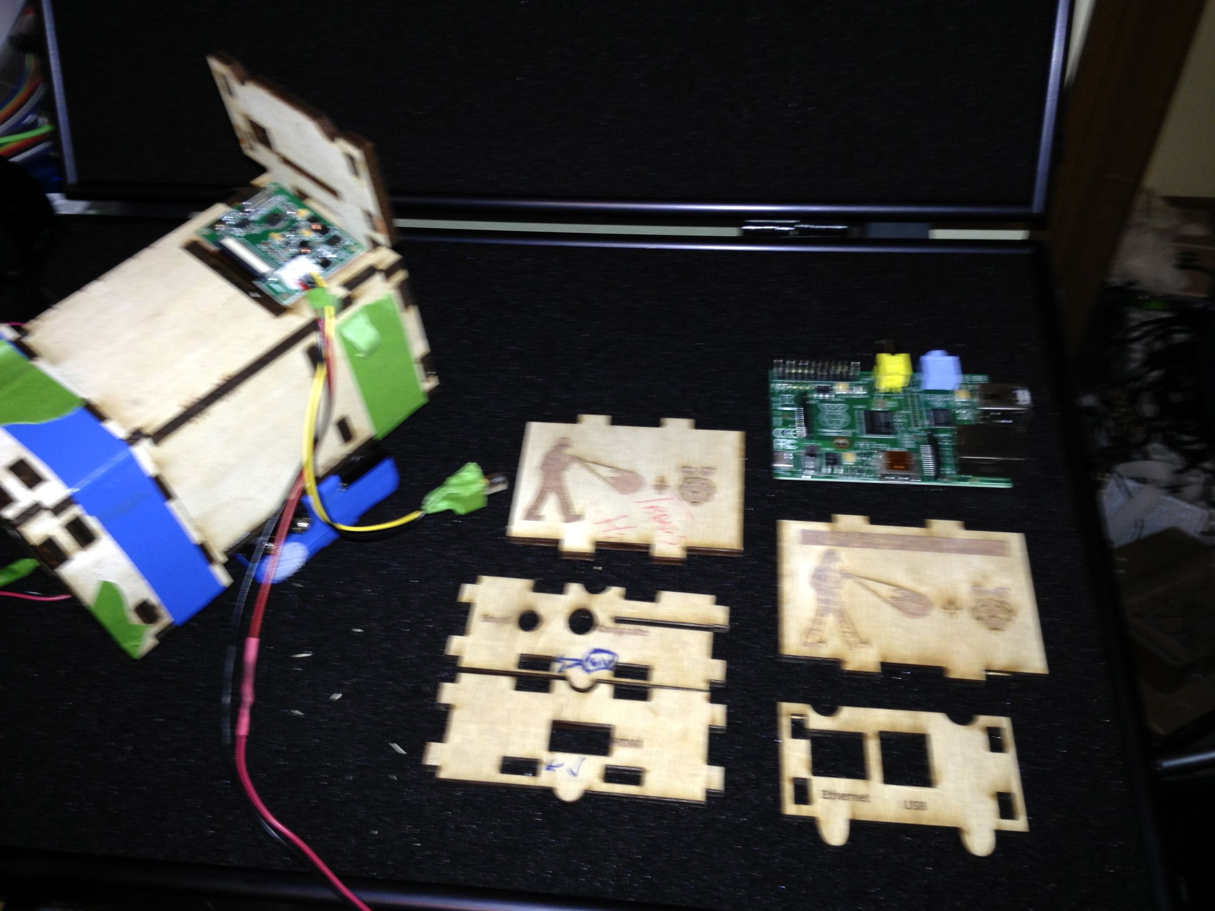 Augment Your Reality With the ITorch Raspberry Pi Flashlight Projector ...