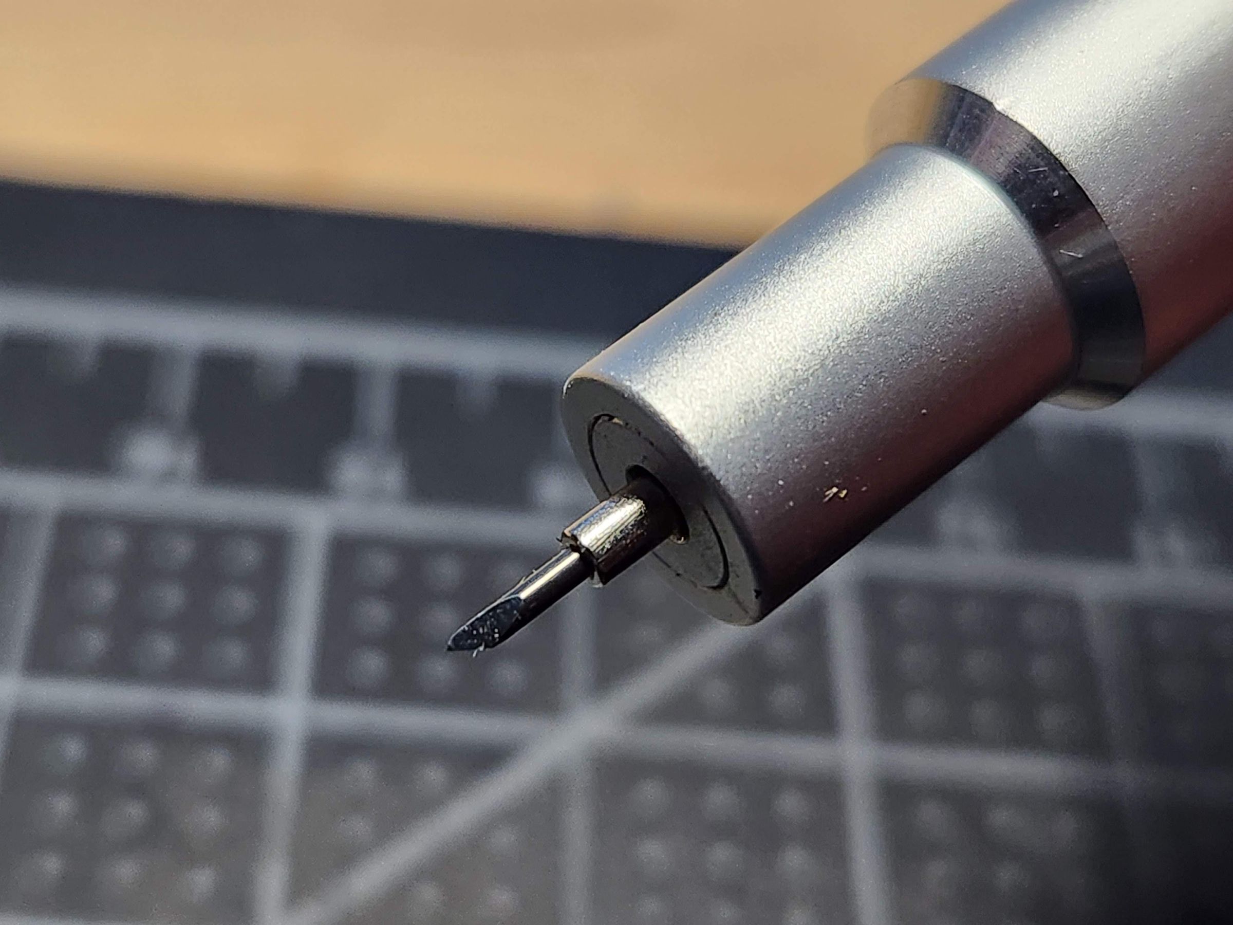 DIY Vinyl Weeding Tool Using Old Cricut Blades : 6 Steps (with Pictures ...