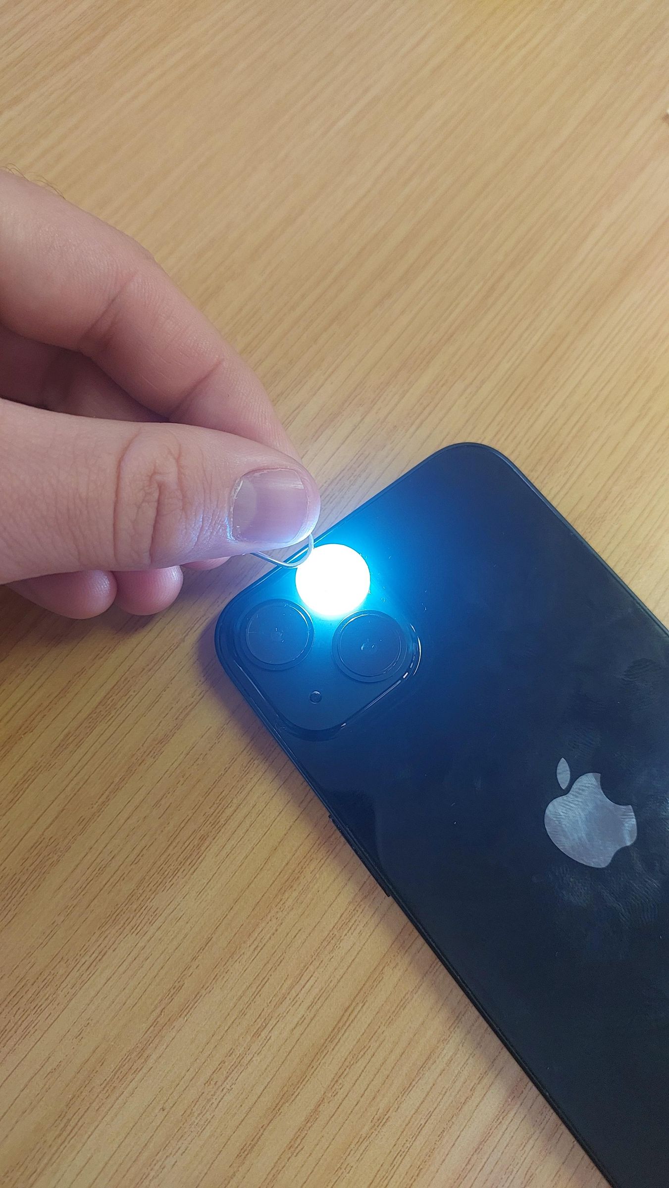 Cellphone Flashlight Colour Filter : 3 Steps - Instructables
