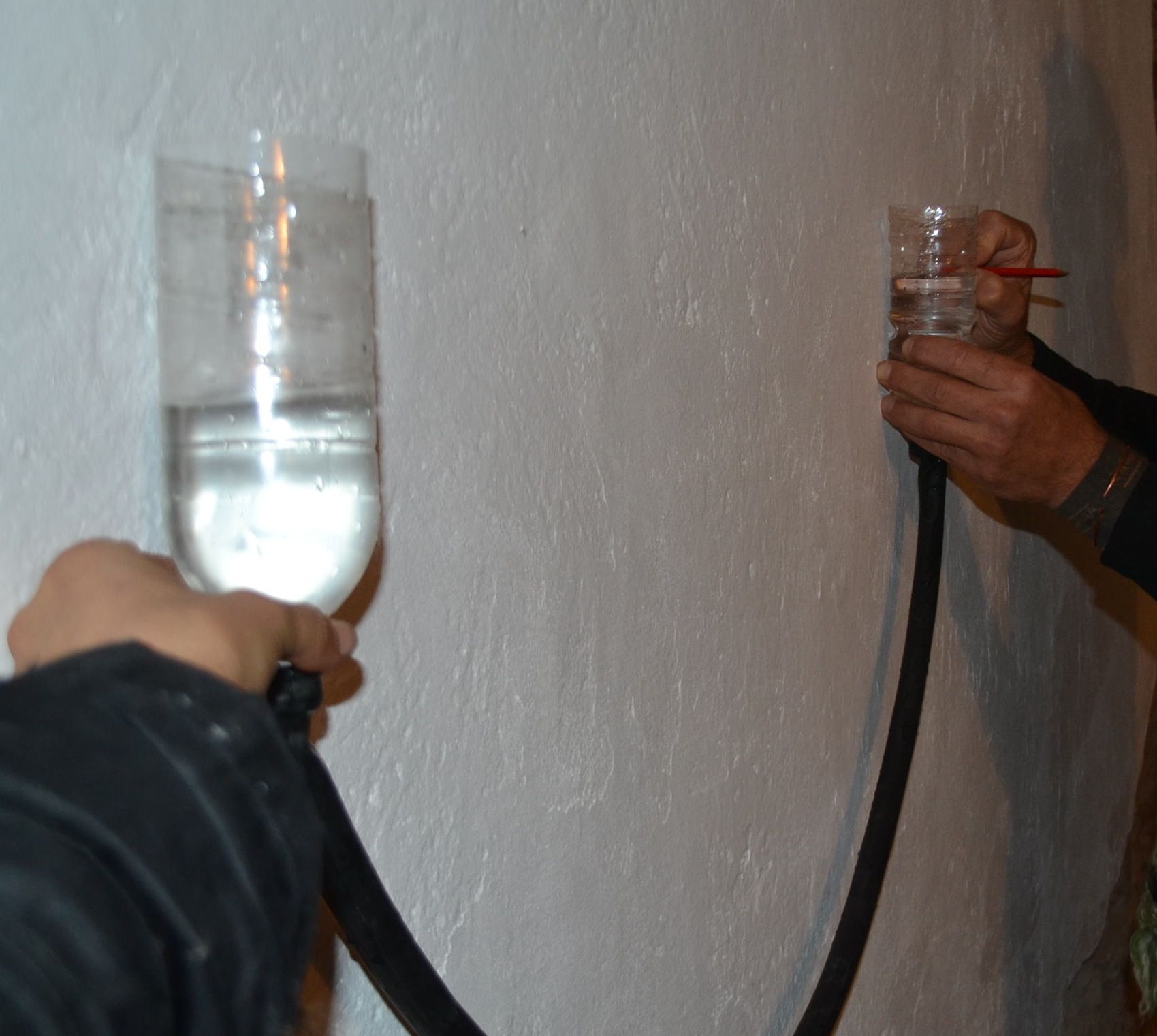 WATER TUBE LEVEL (from Scraps) : 6 Steps (with Pictures) - Instructables