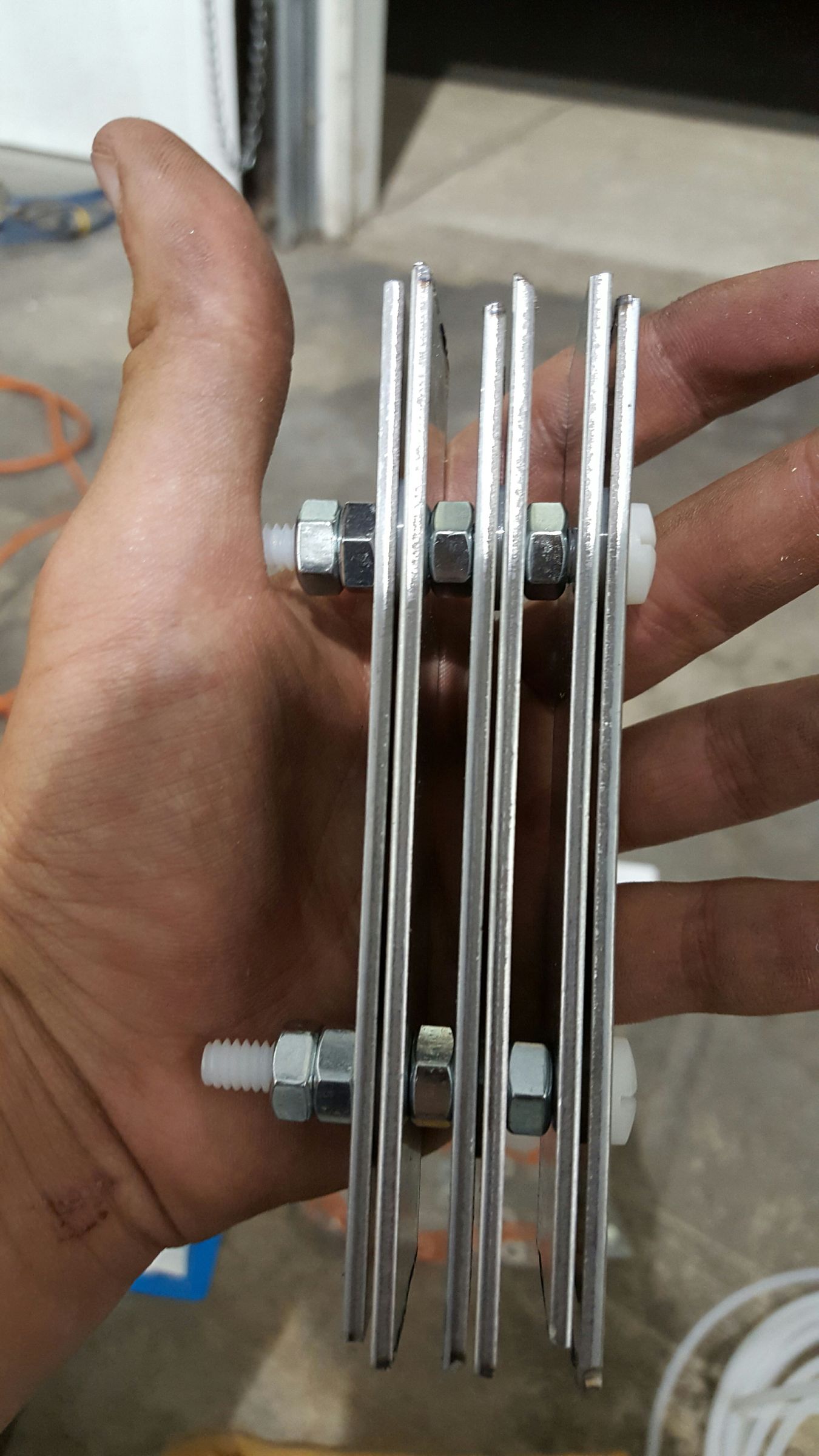 HHO (Browns Gas) Generator/Torch : 6 Steps - Instructables