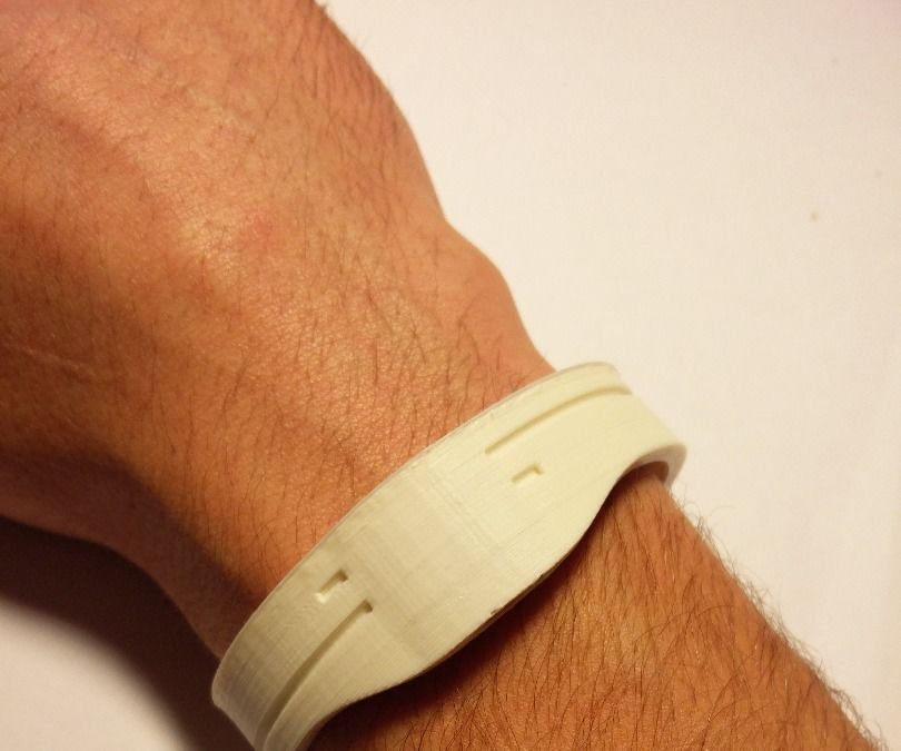 3D Printed NFC Bracelet Prototype (TfCD Project by Jeremy Evers and Bas ...