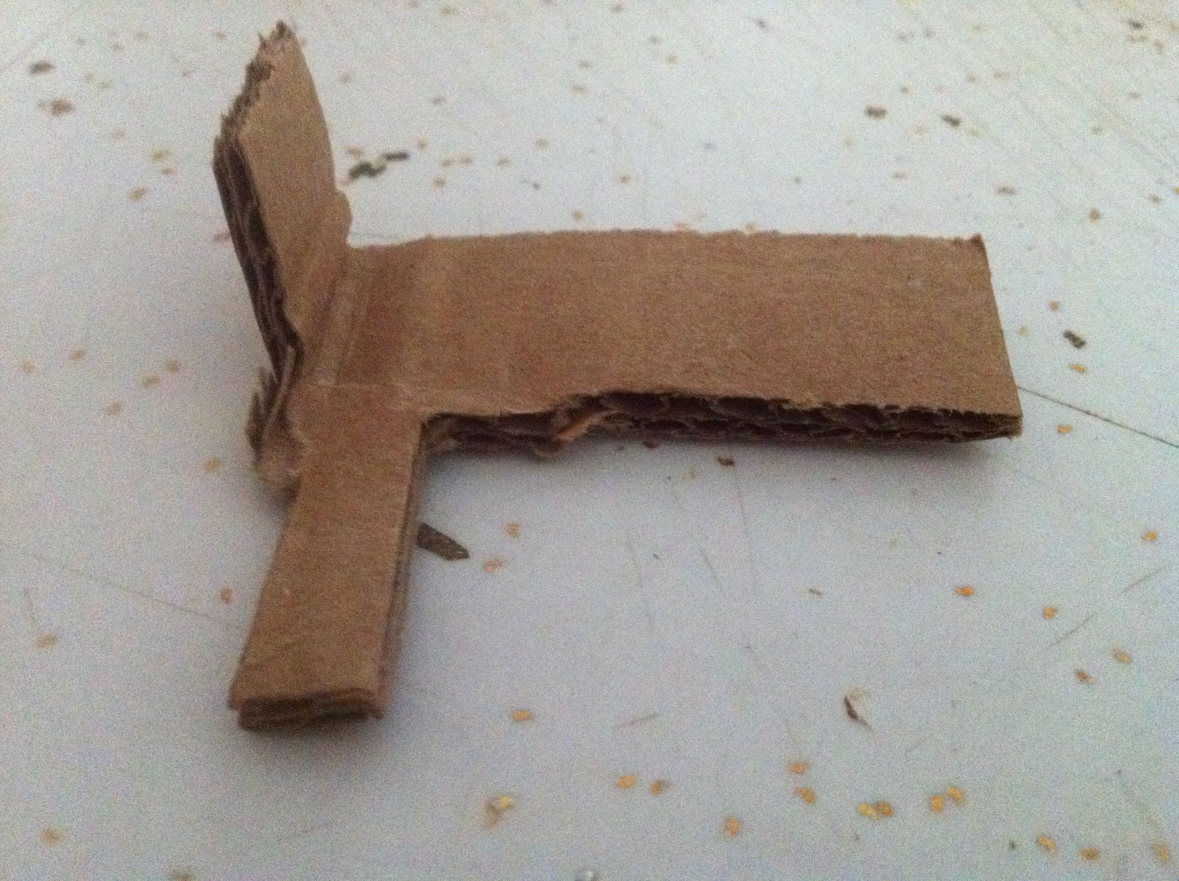 DIY Cardboard Phone Holder : 8 Steps - Instructables