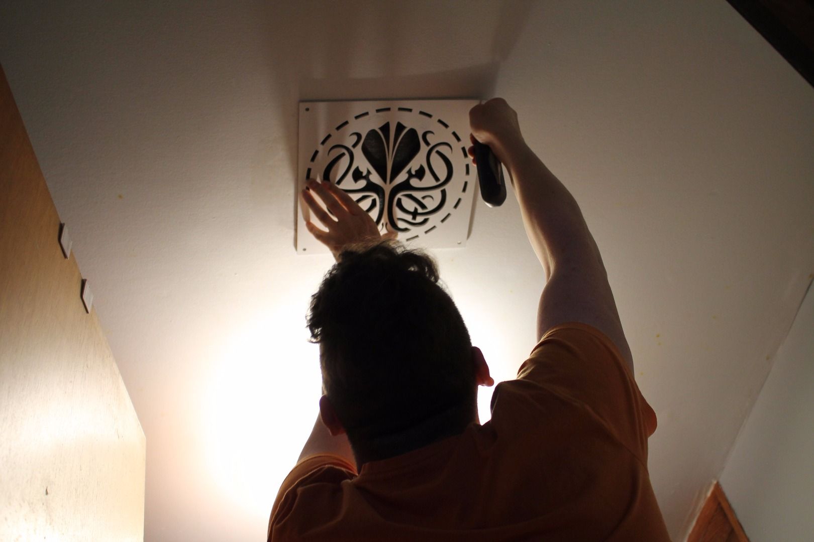 Replacement Bathroom Fan Cover : 4 Steps (with Pictures) - Instructables