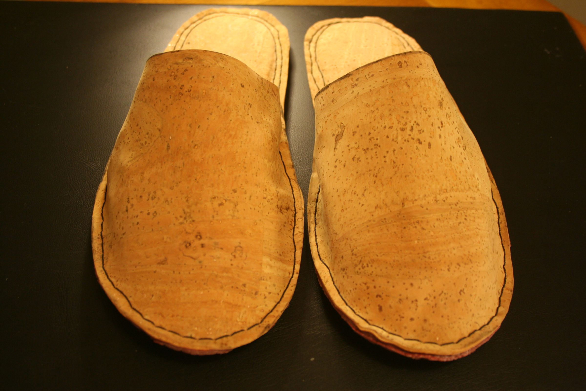 Leather Slippers : 18 Steps (with Pictures) - Instructables