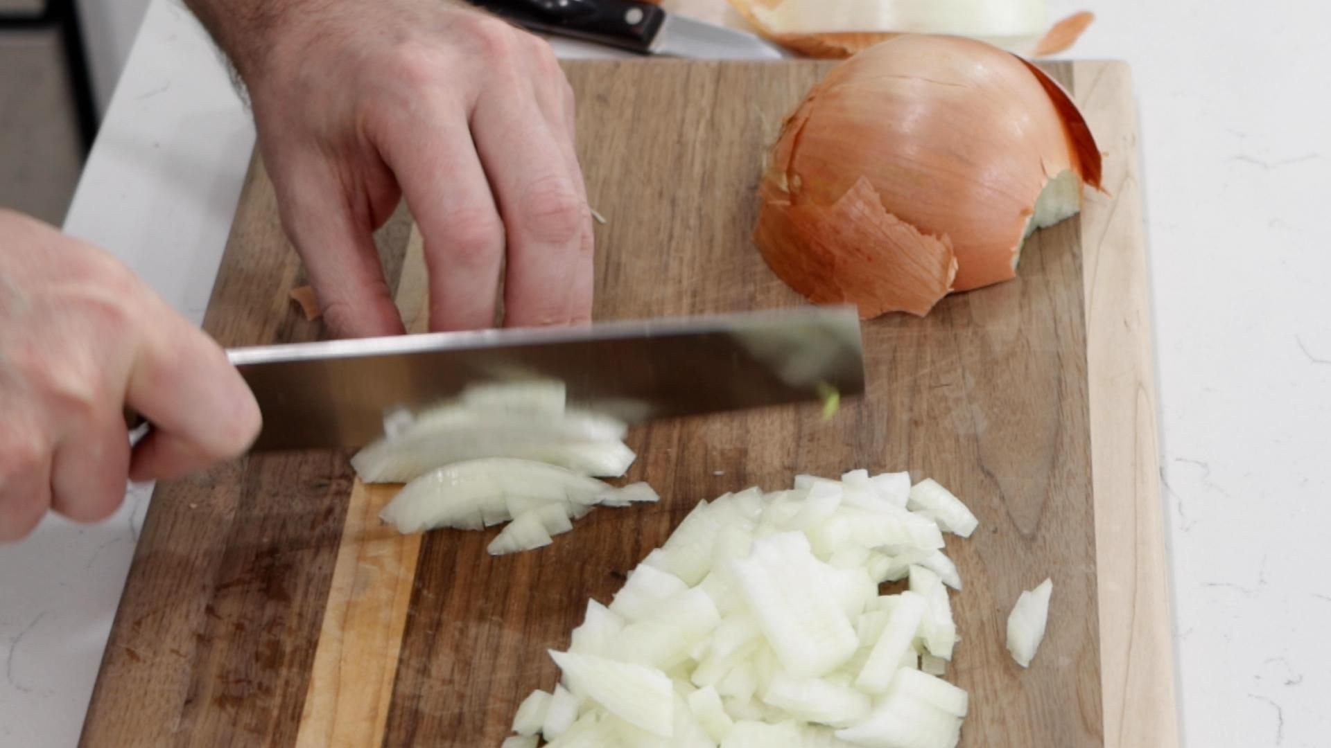 How to Dice an Onion | Cooking Basics : 4 Steps (with Pictures ...