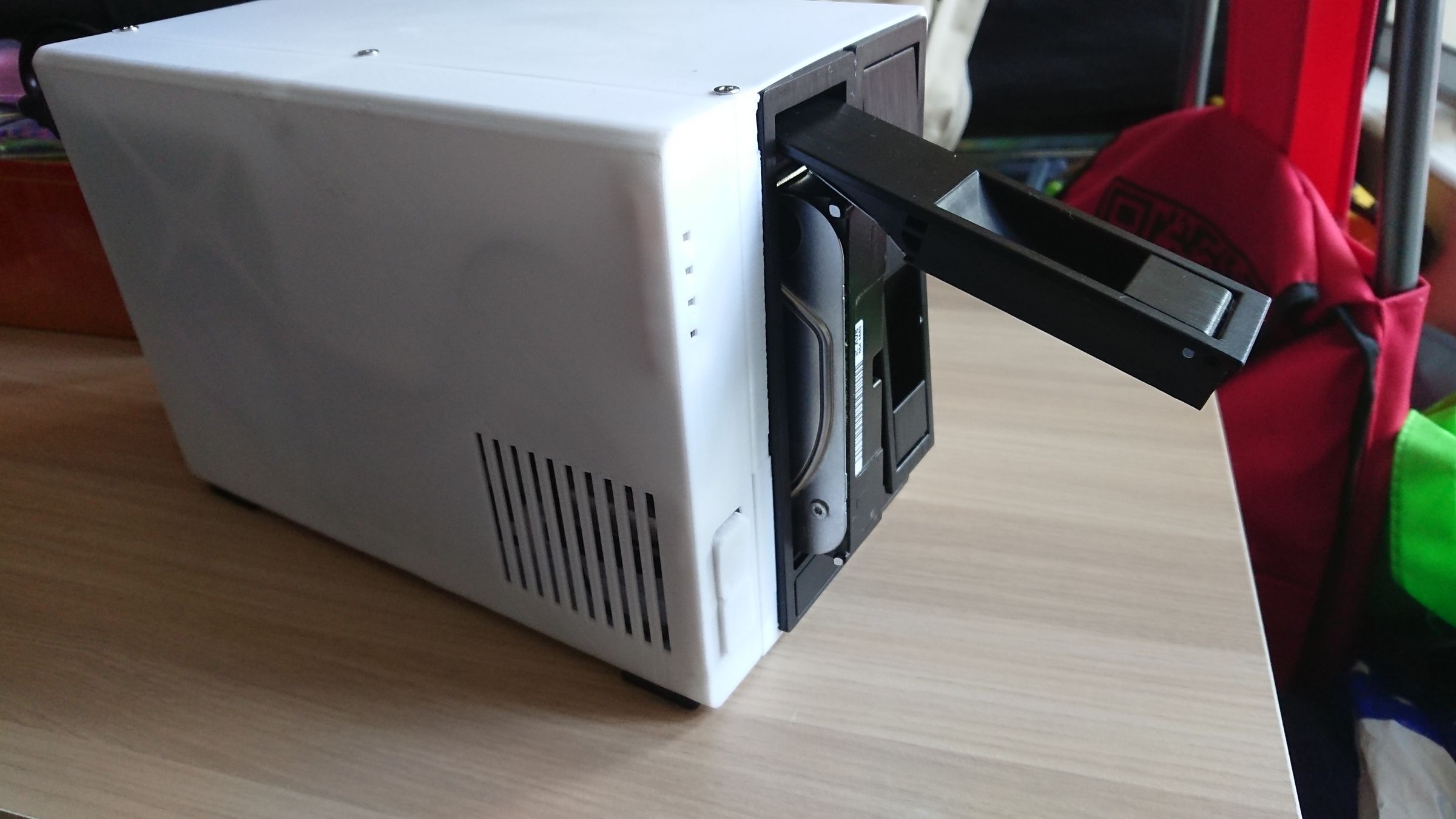 A Raspberry Pi NAS That Really Look Like a NAS : 13 Steps (with ...