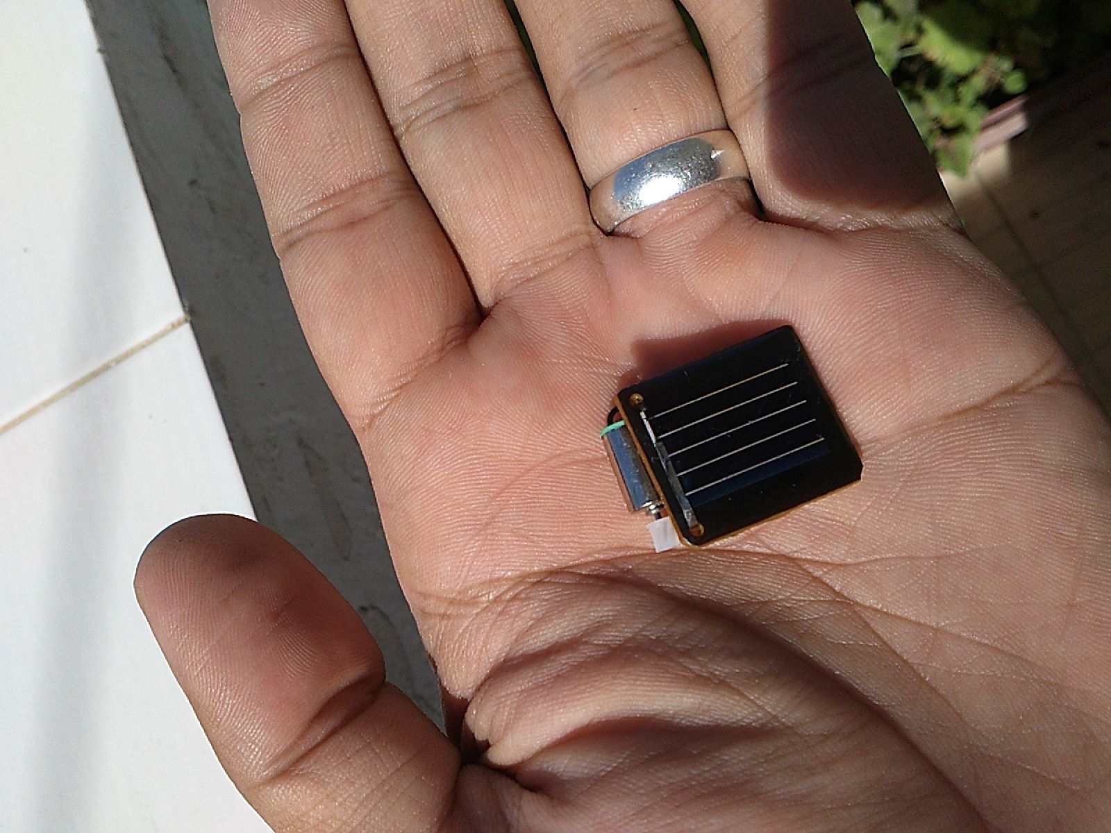 Solar Powered Gyroscope : 3 Steps (with Pictures) - Instructables