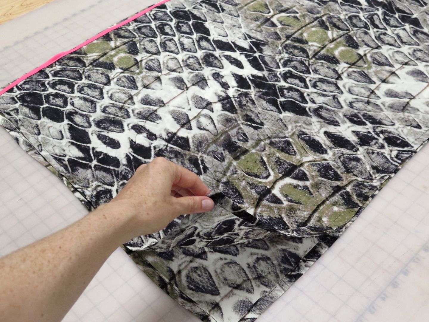 The Really Simple Rectangle Shirt : 12 Steps (with Pictures ...