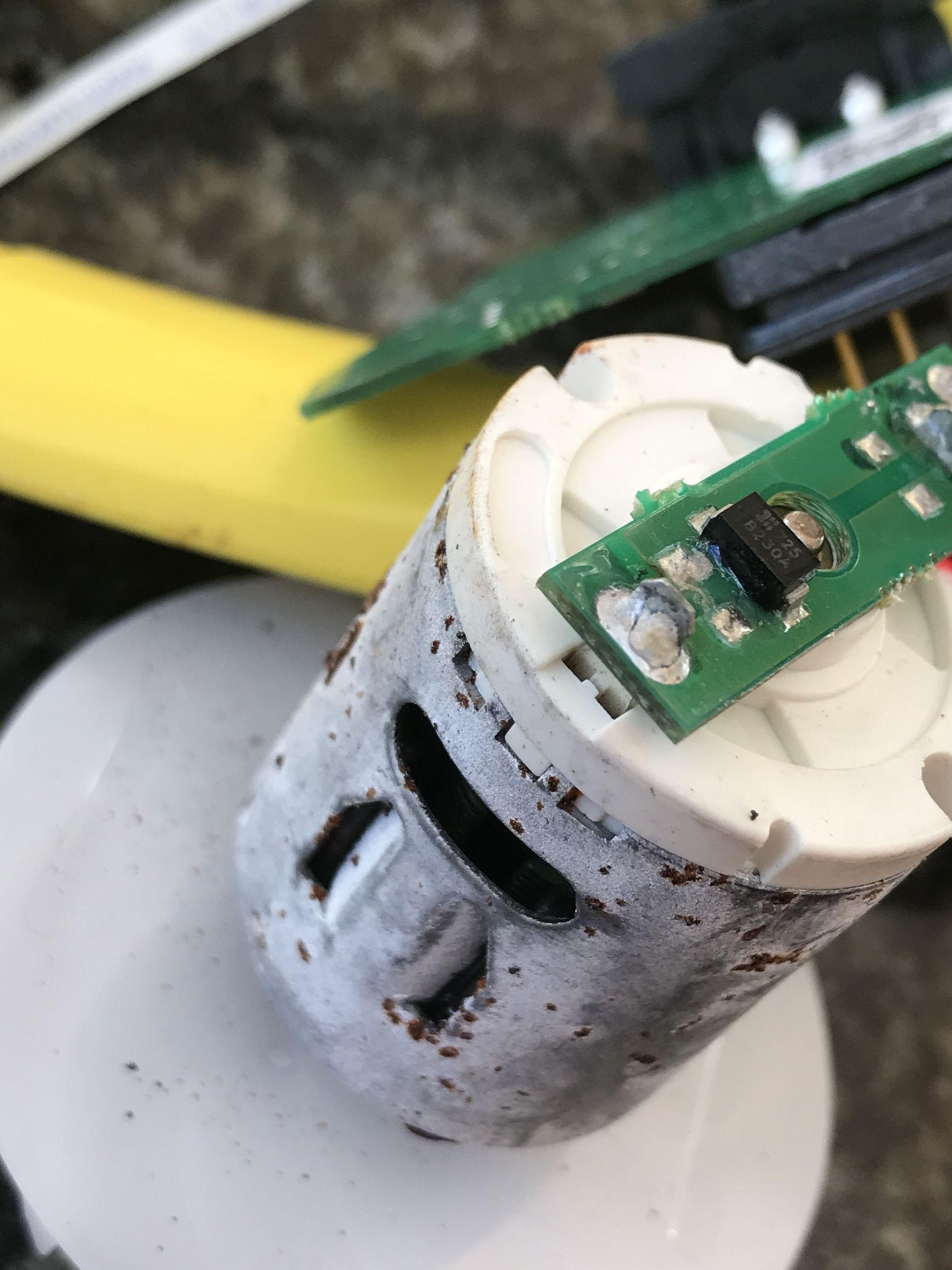 Karcher WV5 Window Vac Switch Won't Start, FIXED (Water / Corrosion on ...