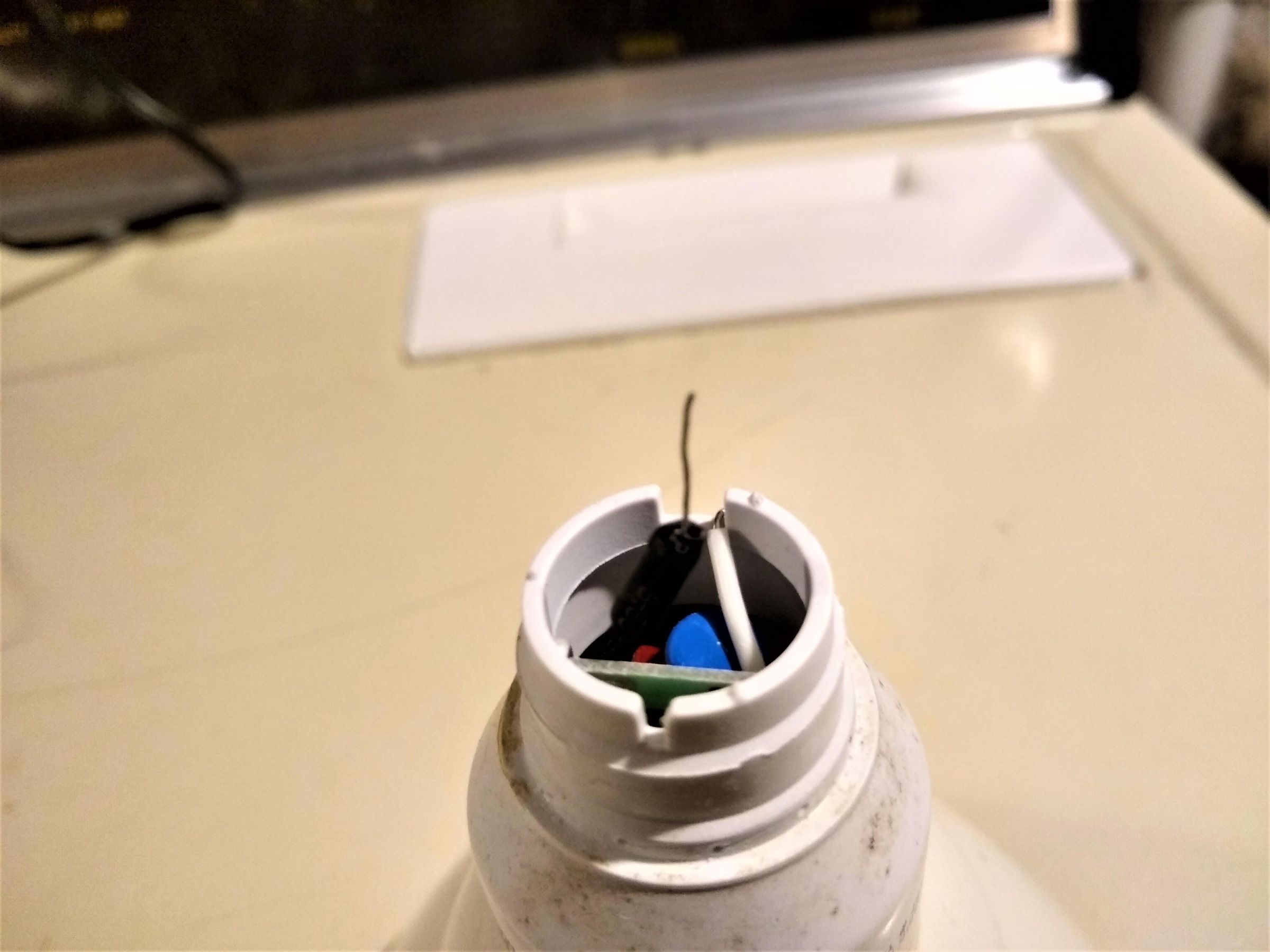 Light Bulb Base Repair : 6 Steps (with Pictures) - Instructables