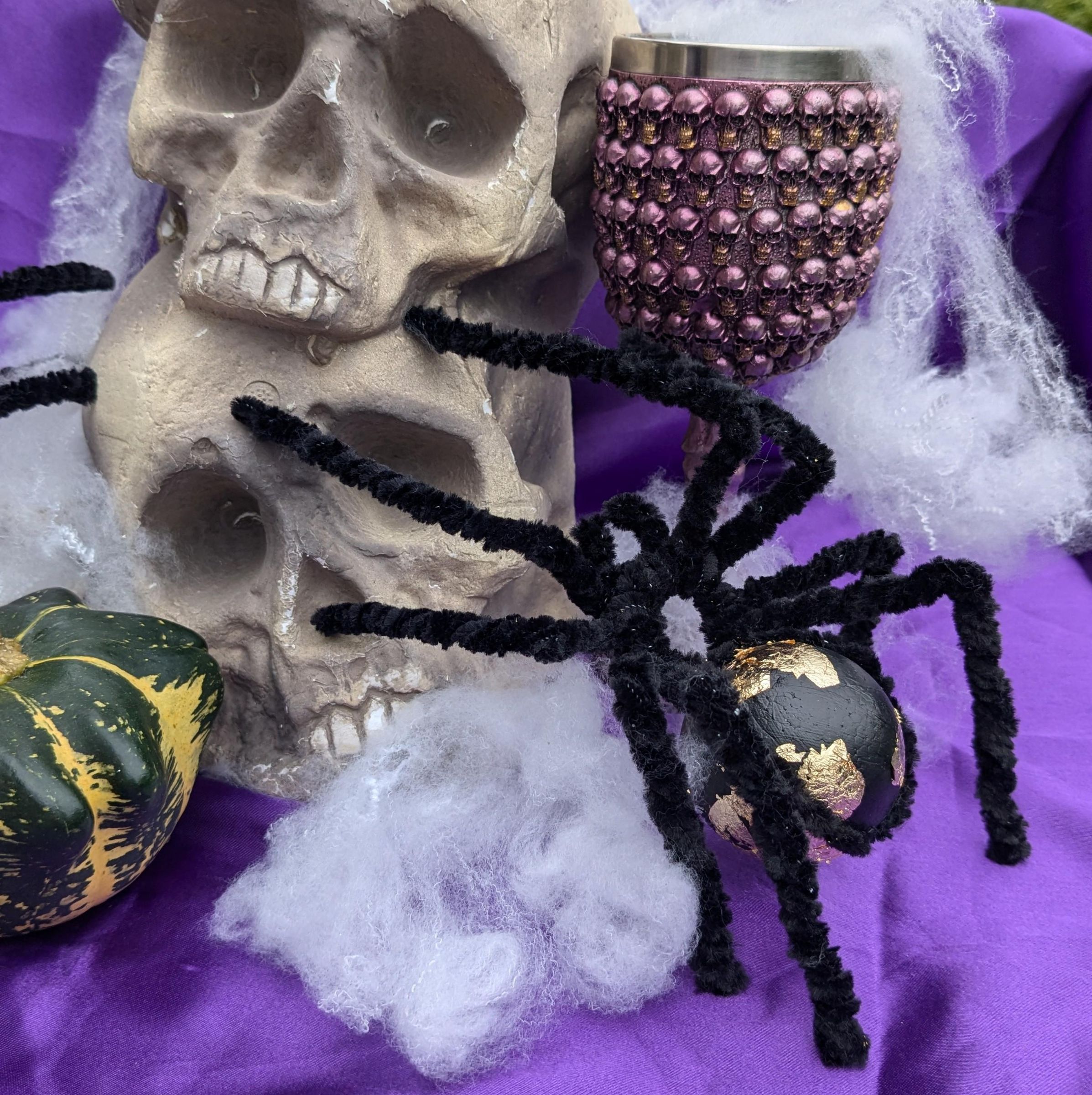 DIY Spooky Pipe-cleaner Spiders : 21 Steps (with Pictures) - Instructables