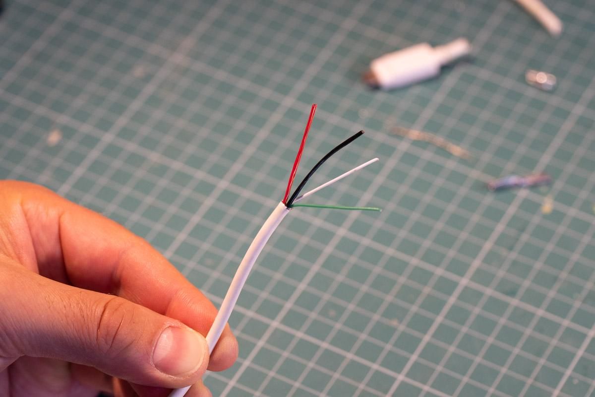 USB Cable to Breadboard Power Supply Using a Power Bank : 8 Steps (with ...