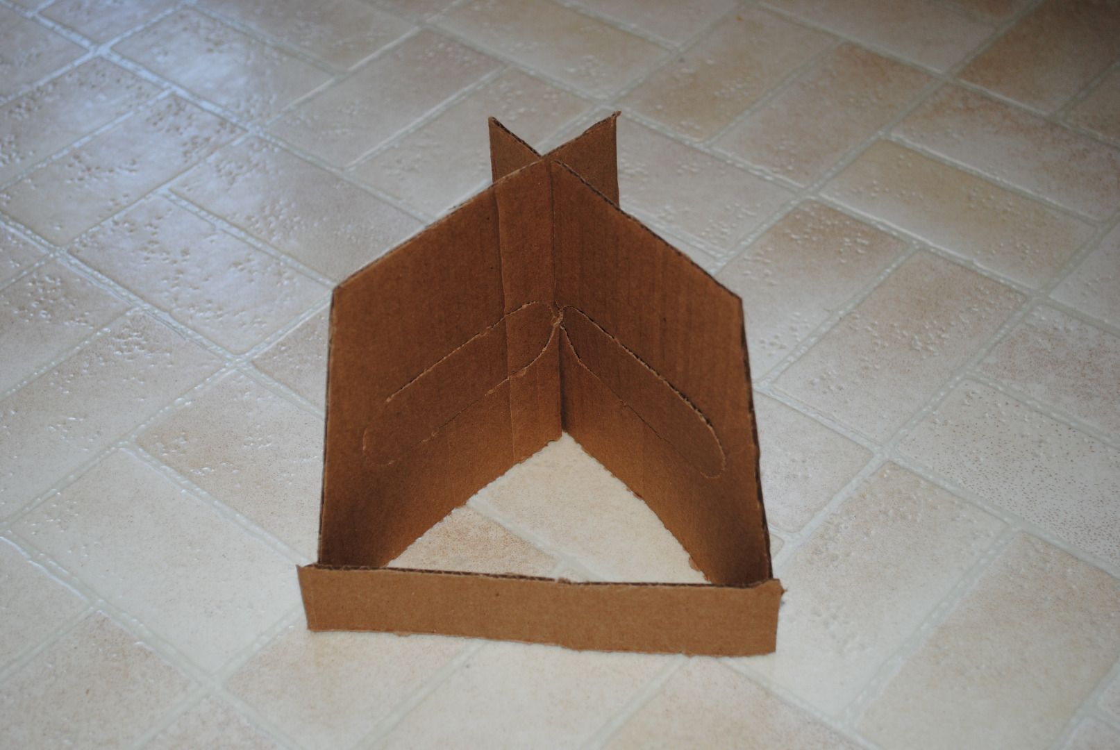 Cardboard Tablet/Phone Stand : 7 Steps - Instructables