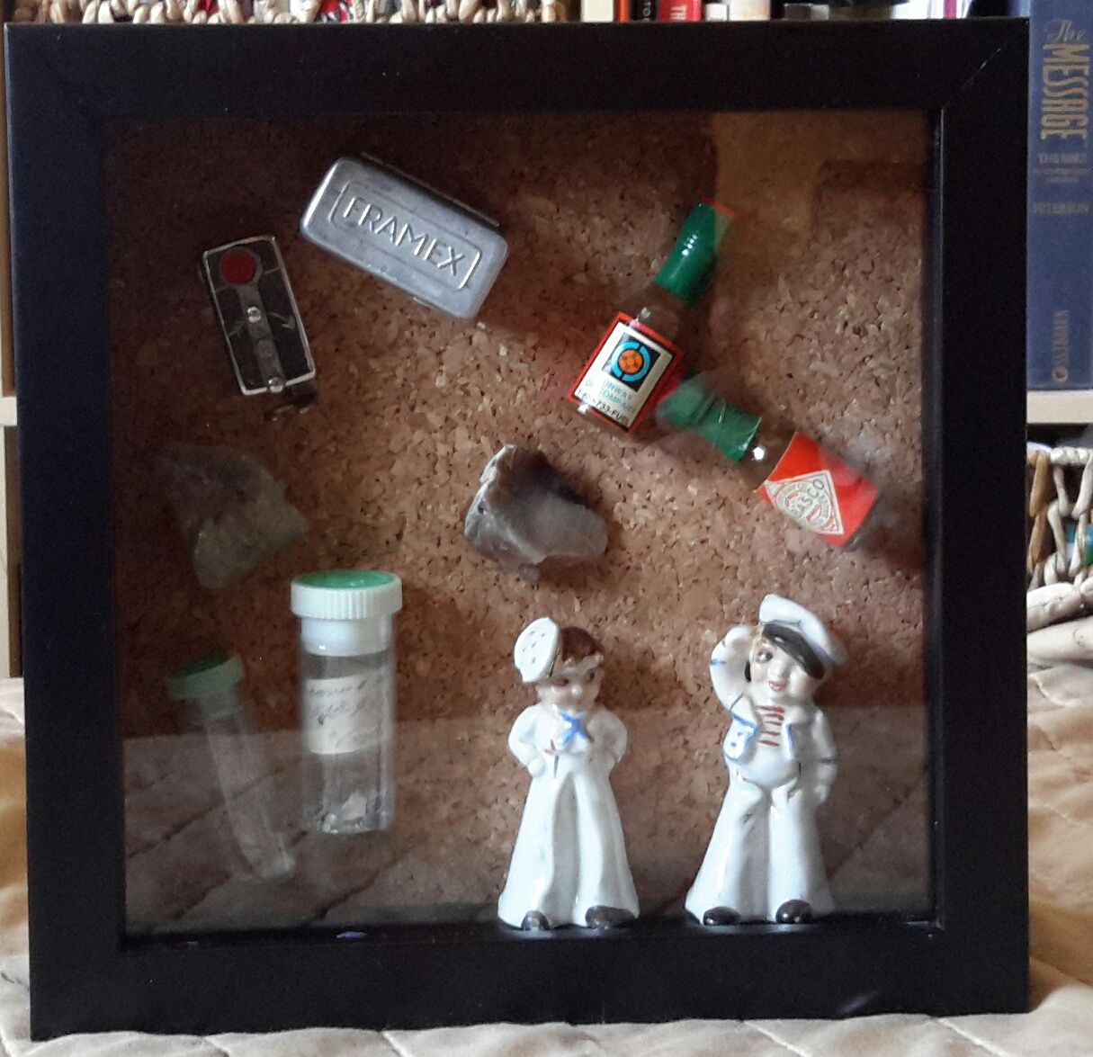 How to Display Keepsakes in a Shadow Box Without Gluing Them Down : 9 ...