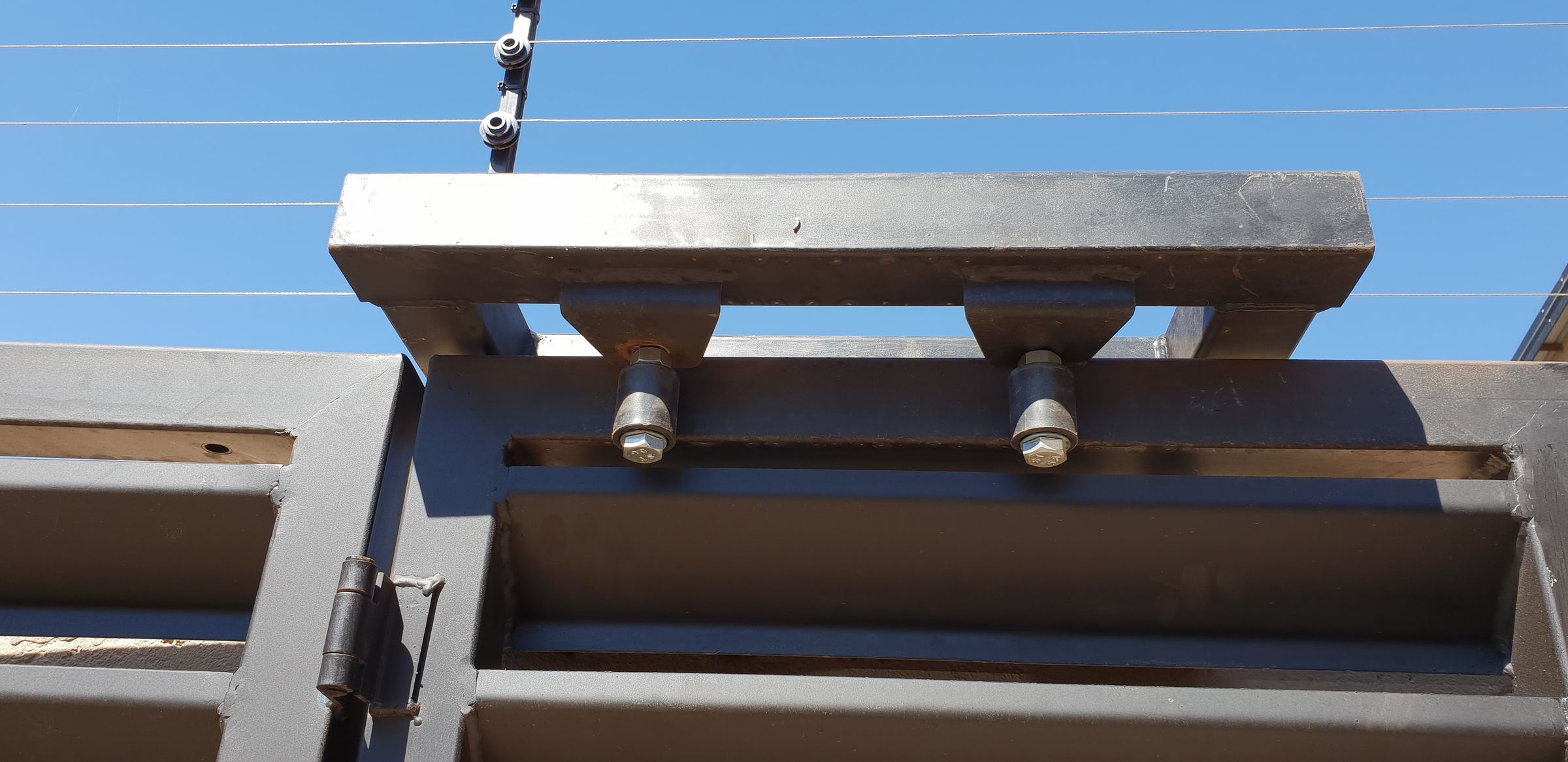 Sectional Sliding Gate : 5 Steps - Instructables