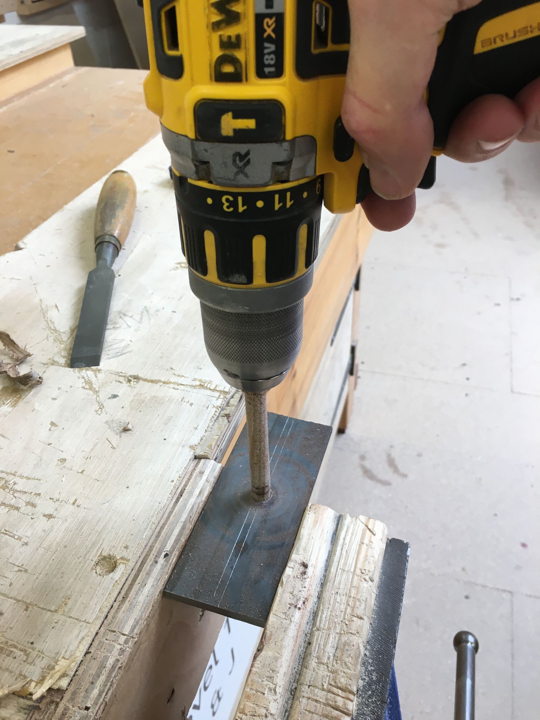 Super Easy Table : 7 Steps (with Pictures) - Instructables