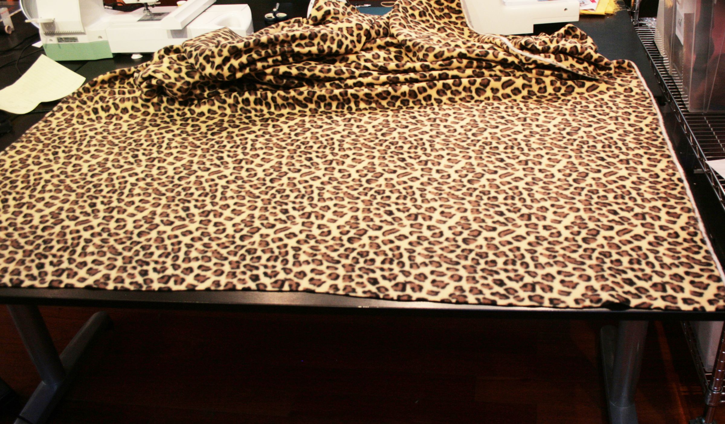 Make Your Own Snuggie : 5 Steps (with Pictures) - Instructables
