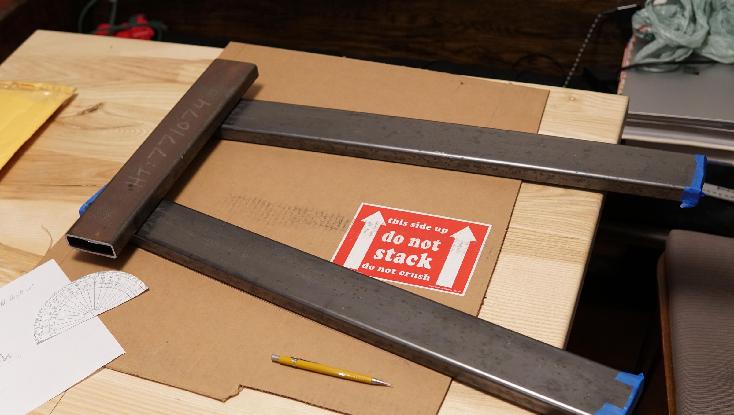 How to Make a Live Edge Desk : 5 Steps (with Pictures) - Instructables