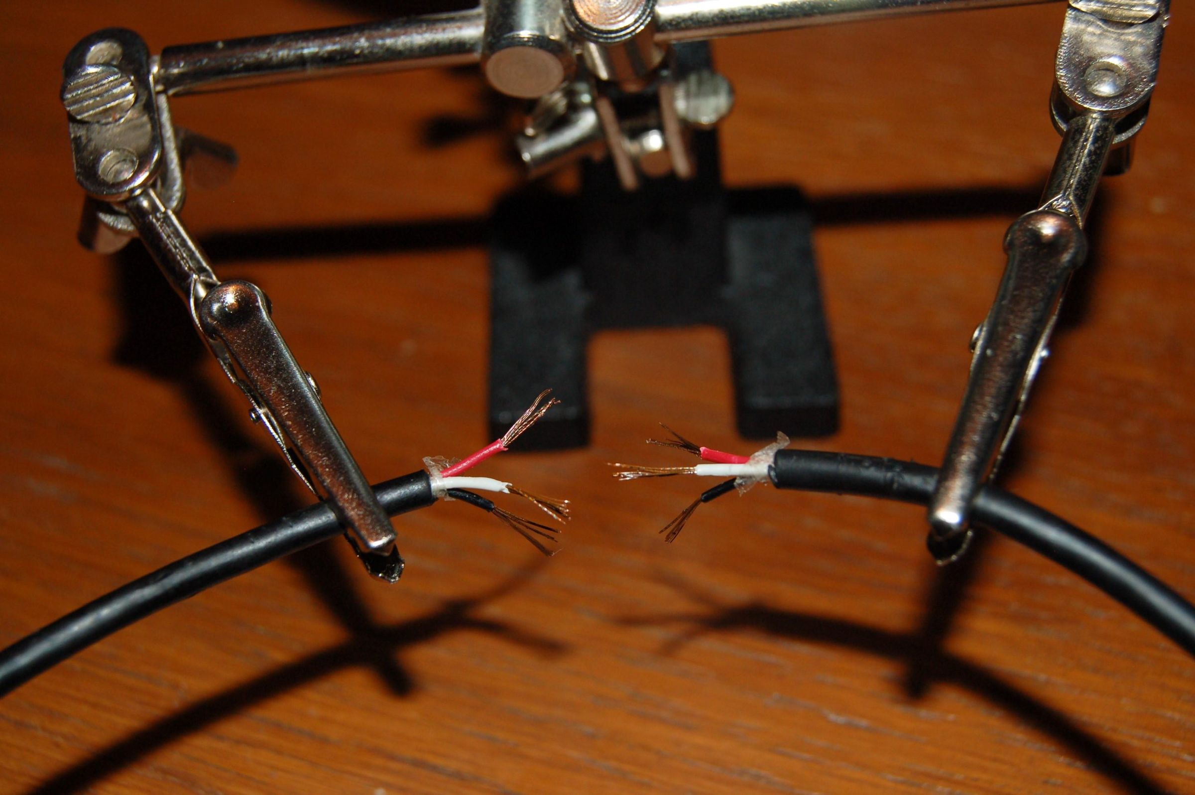 Quick Cable Repair : 9 Steps (with Pictures) - Instructables