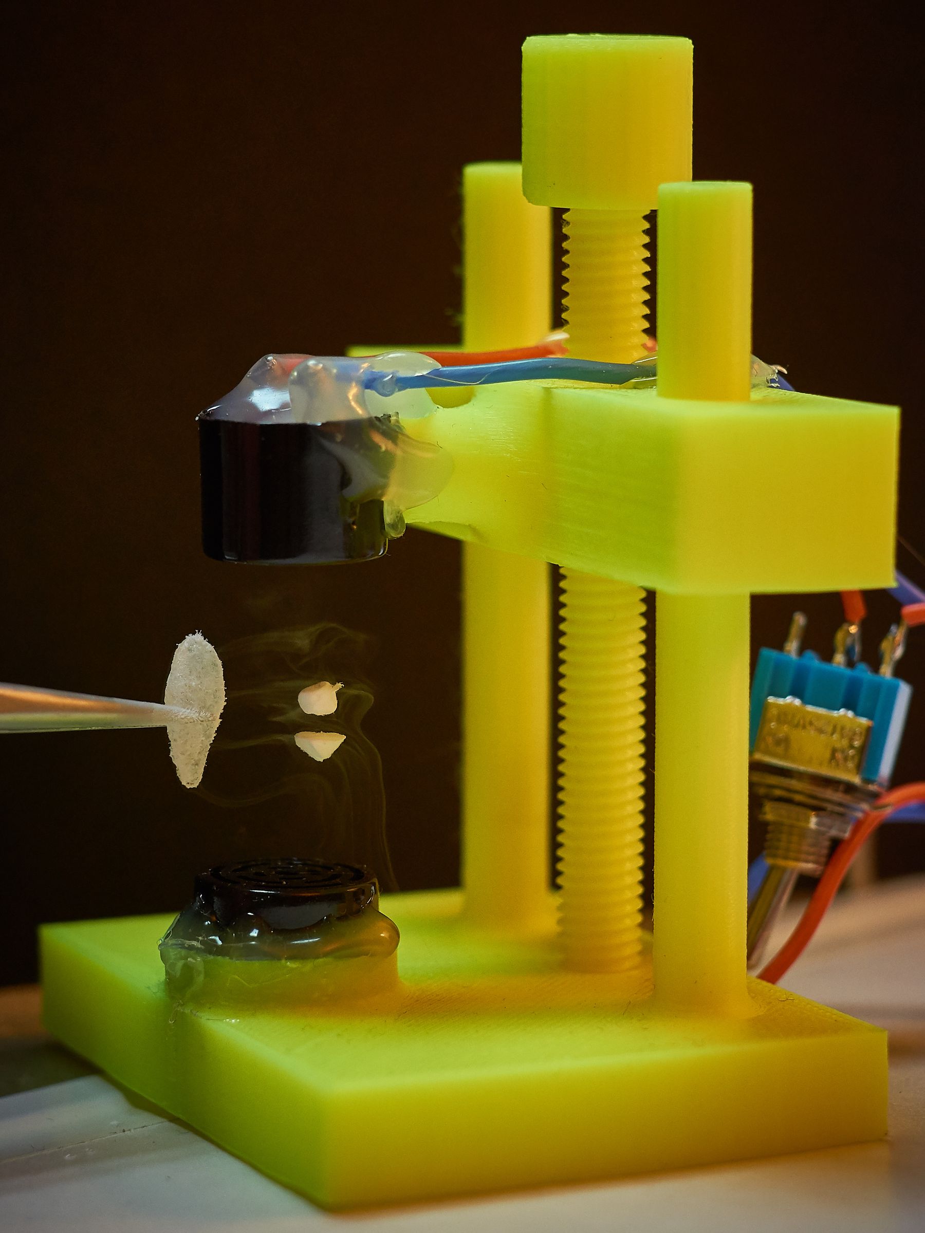 Simple Acoustic Levitation! Float Things With Sound, Float Sound With ...