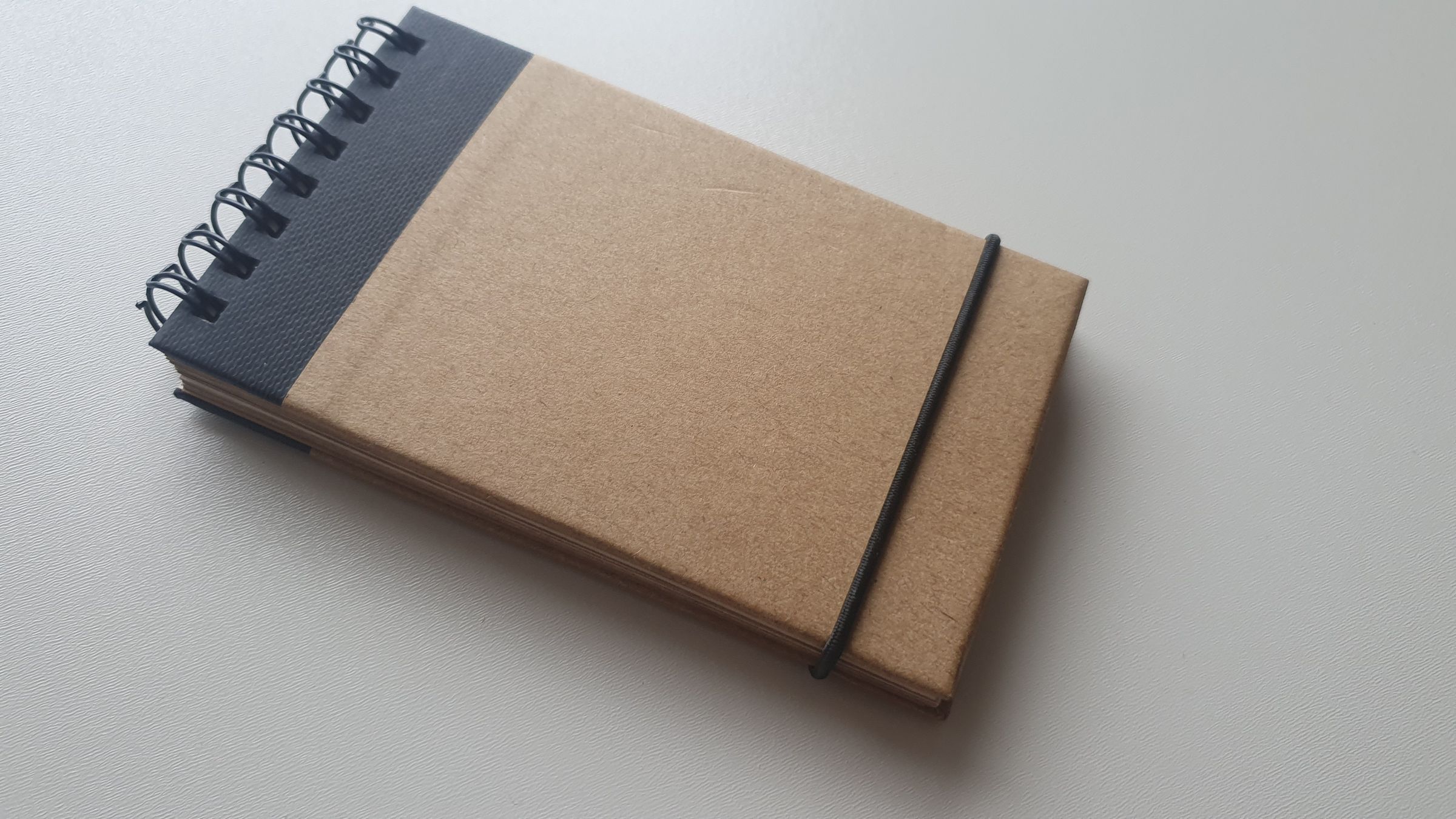 Make a Shadow Box Out of Your Notebook : 6 Steps (with Pictures ...