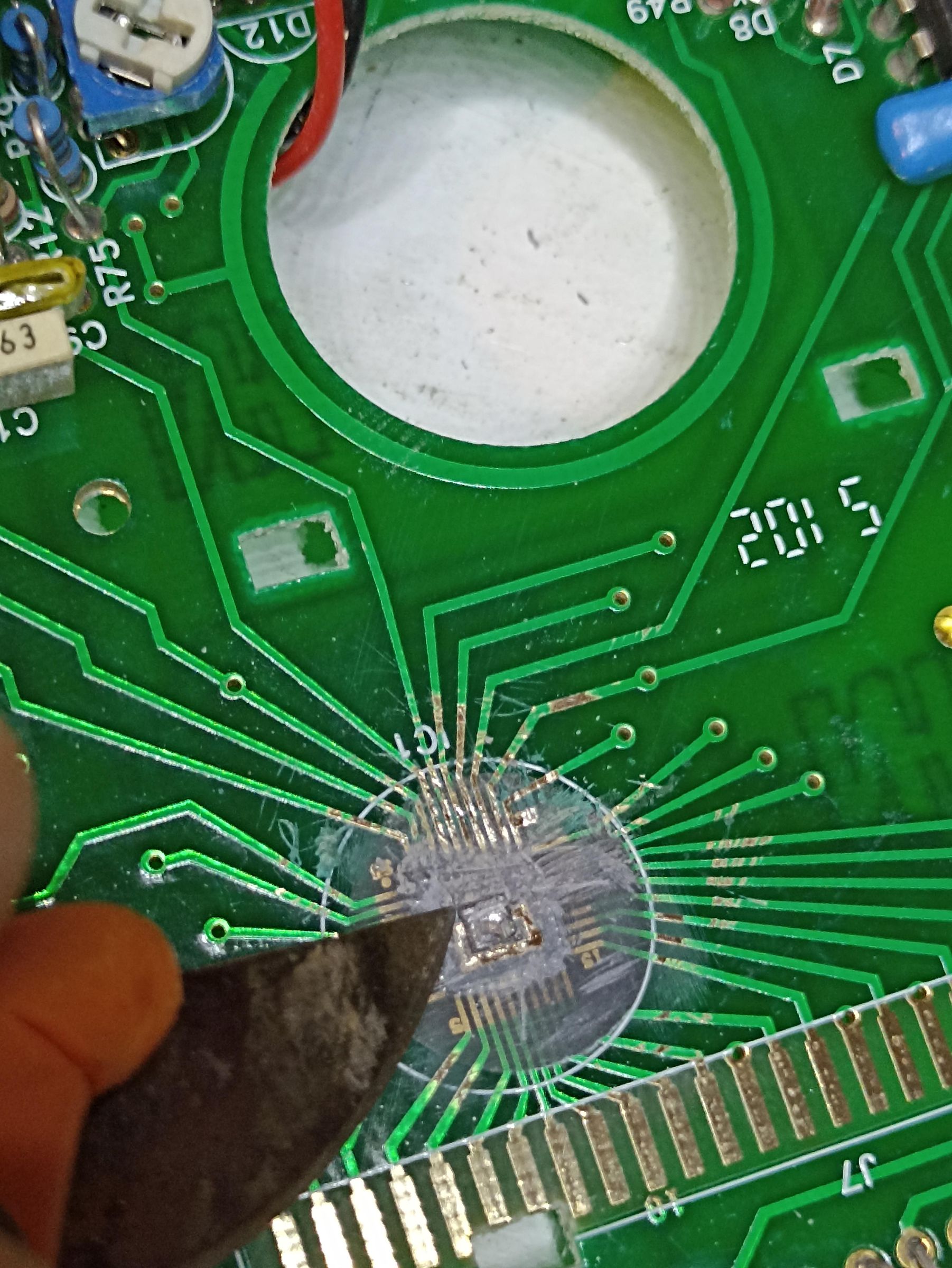 Replacing a 40 Pin COB With a 44 Pin QFP : 3 Steps (with Pictures ...