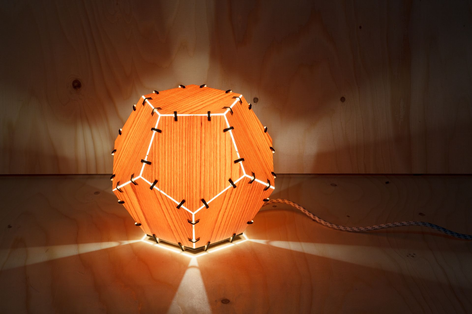 Laser Cut Wood Veneer Lamp : 14 Steps (with Pictures) - Instructables