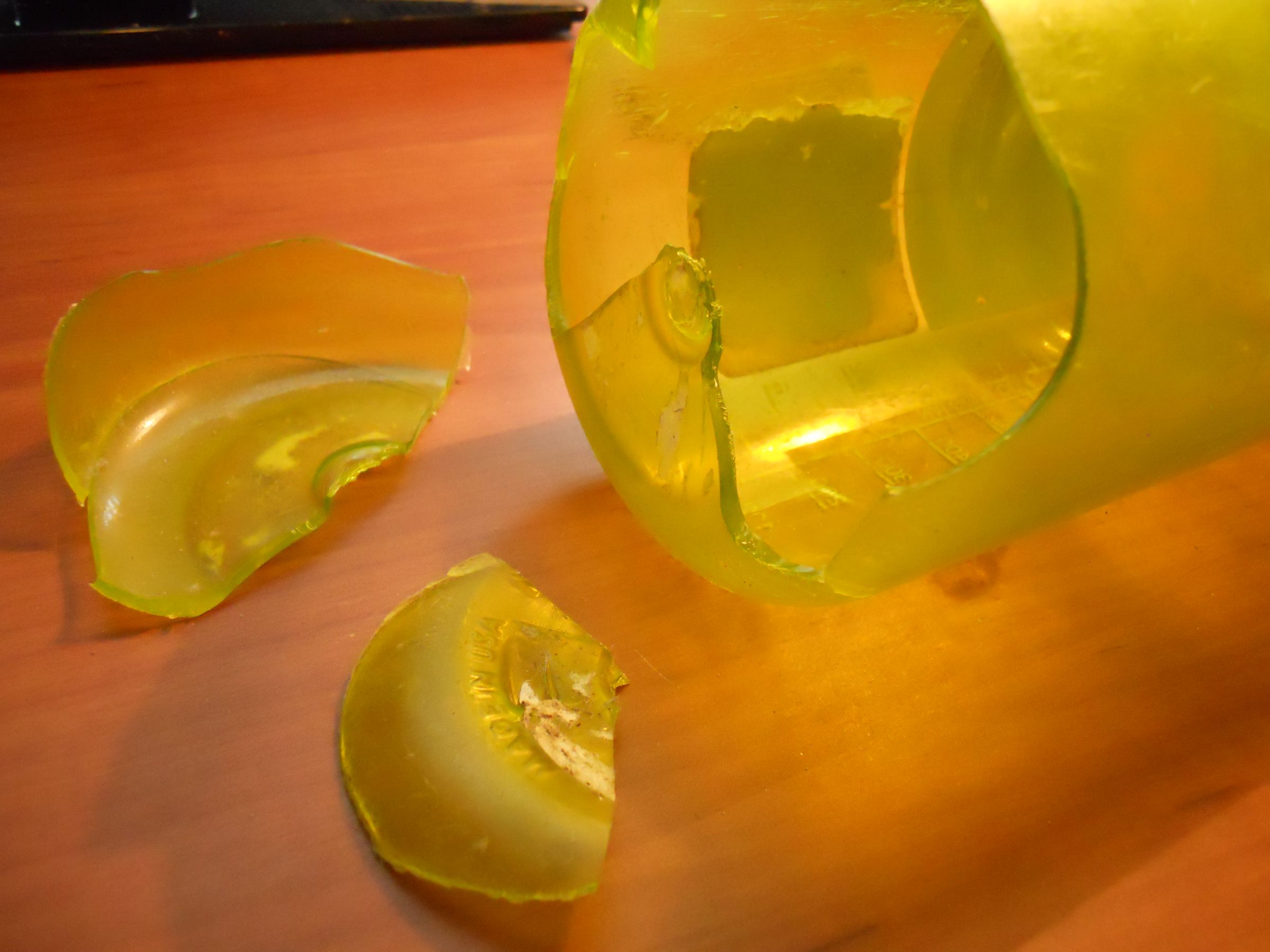 What to Do With That Broken Water Bottle : 4 Steps - Instructables