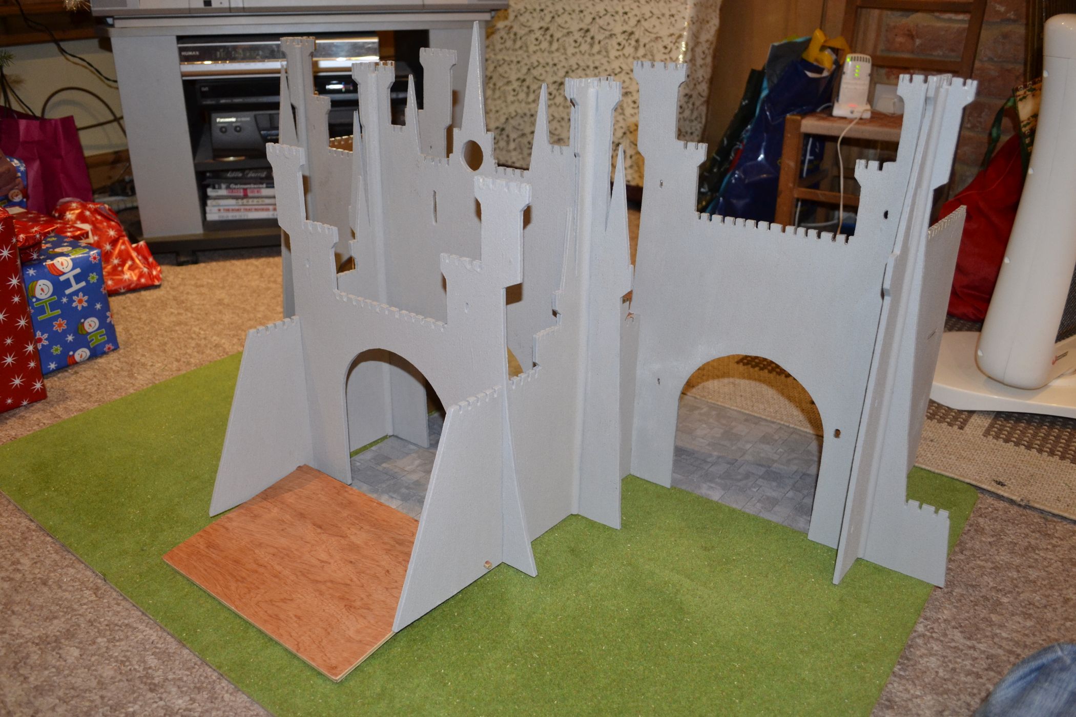 Fairy Castle ( Collapsible Dolls House ) : 6 Steps (with Pictures ...