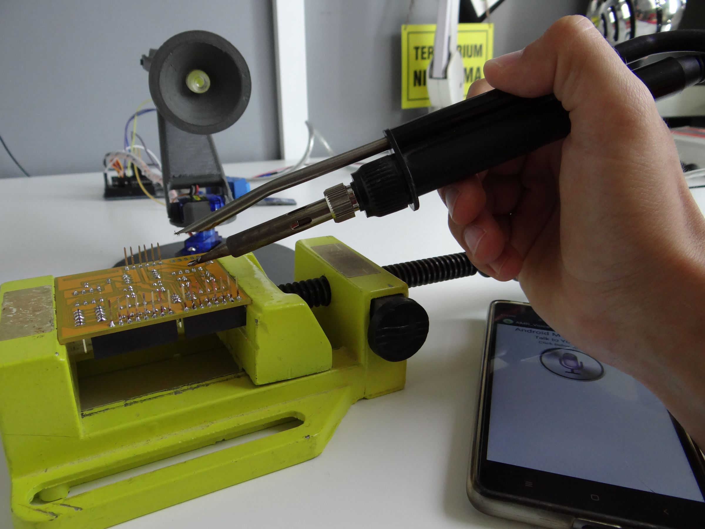 Bluetooth Voice Controlled Moving Lamp : 16 Steps (with Pictures ...