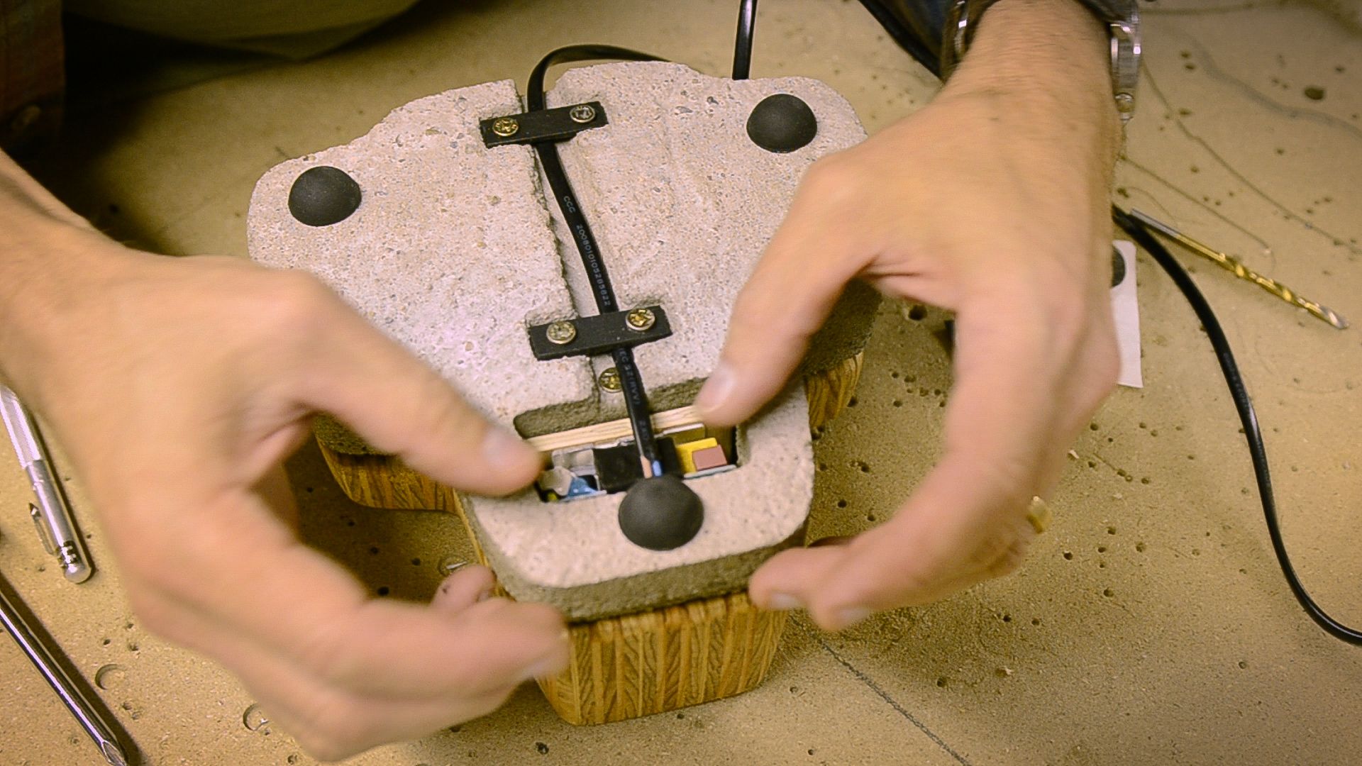 Concrete USB Charging Hub With Storage : 13 Steps (with Pictures ...
