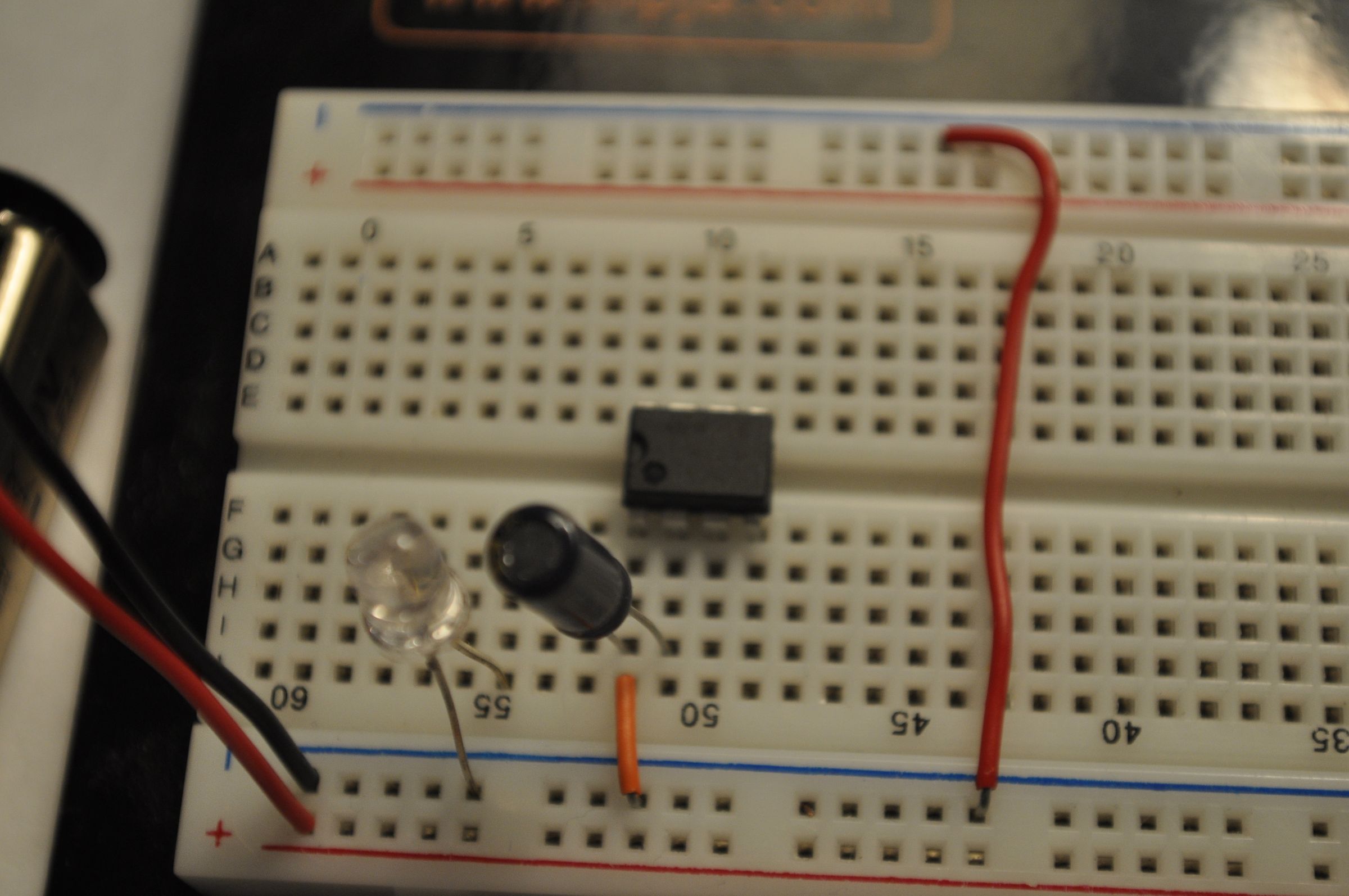 555 IC Intro: Flashing LED : 12 Steps - Instructables