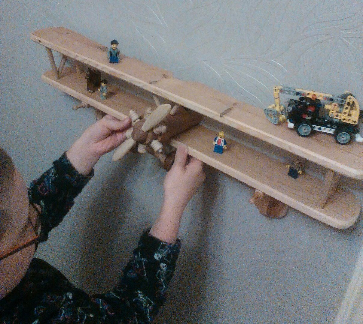 Biplane Shelf : 11 Steps (with Pictures) - Instructables