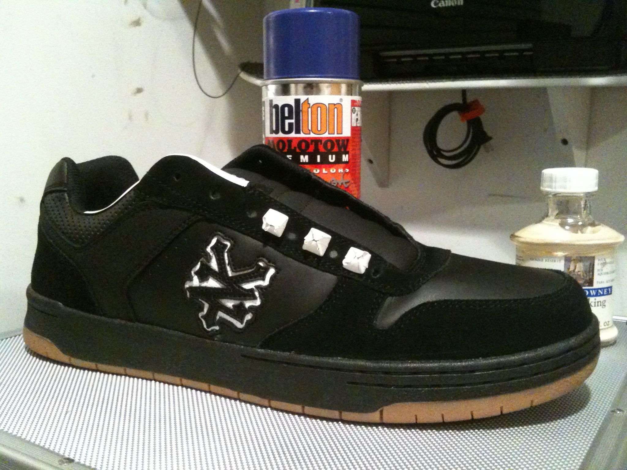 How to Customize Skate Shoes : 6 Steps - Instructables